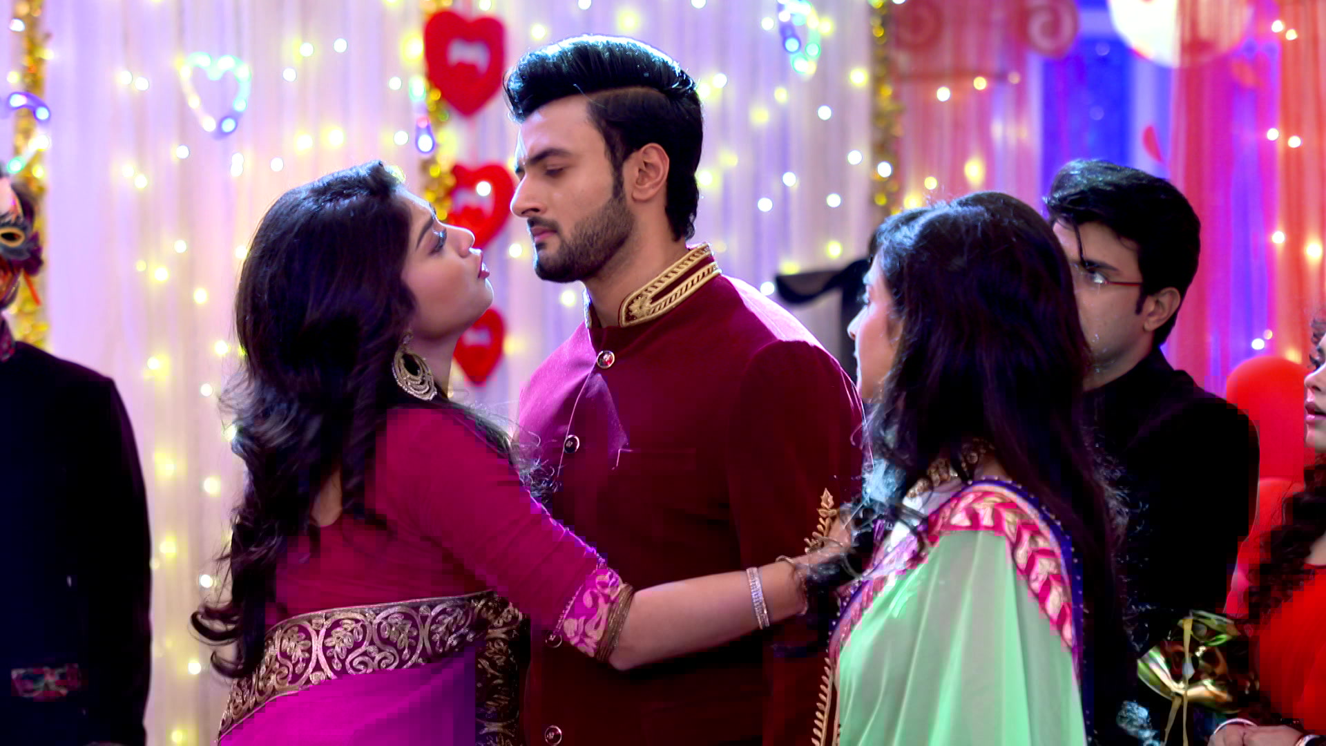 Watch Ethara Fagune Episode 163 on JioHotstar