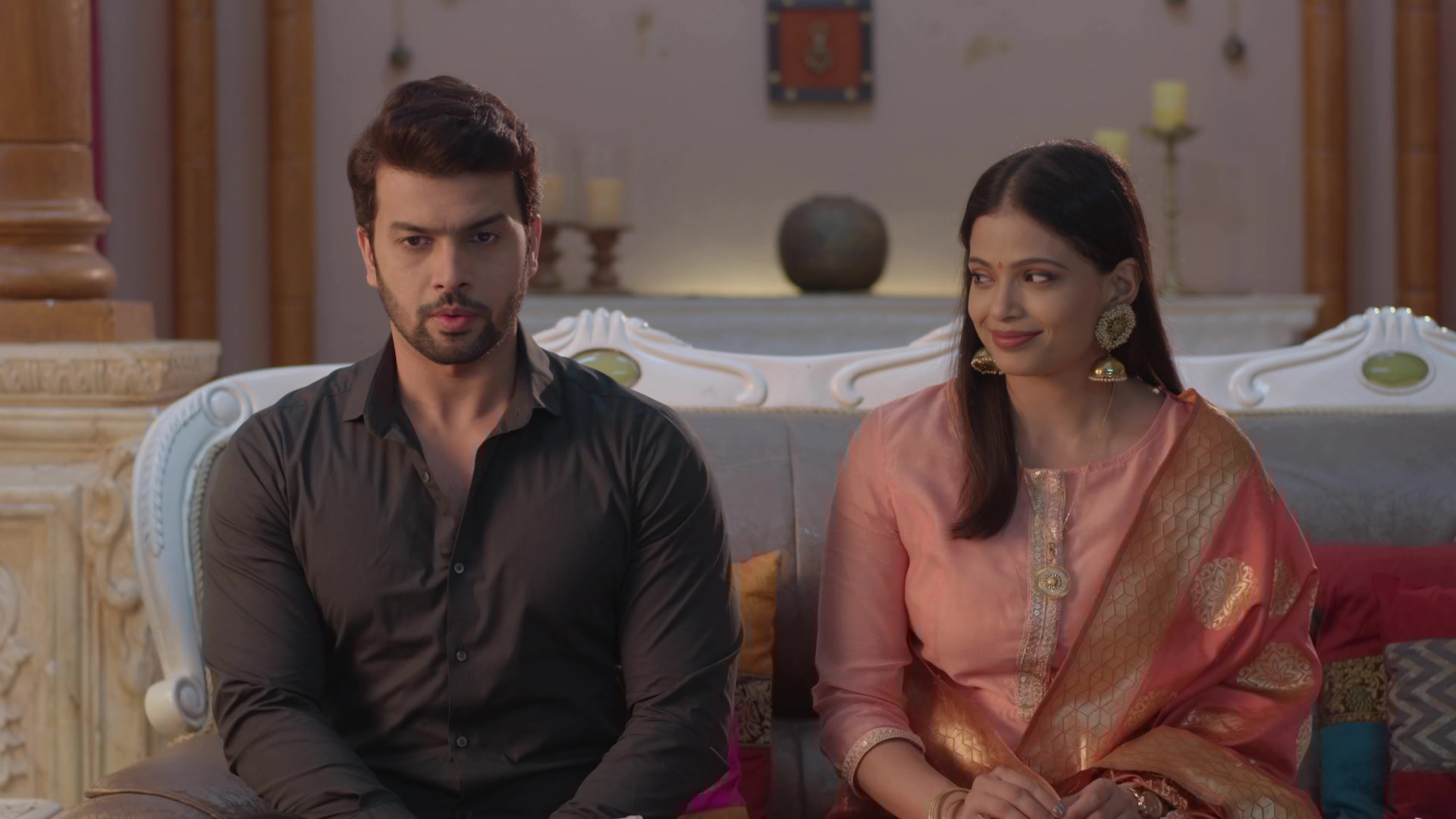 Watch tharala-tar-mag All Episodes | Watcho