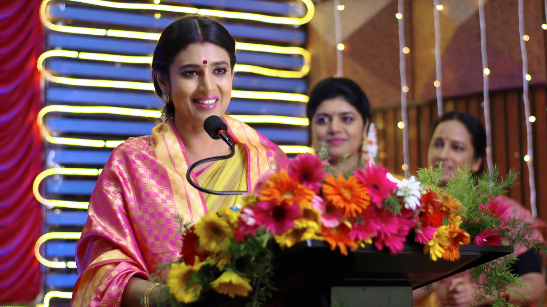Watch Intinti Gruhalakshmi S1 Episode 9 on JioHotstar