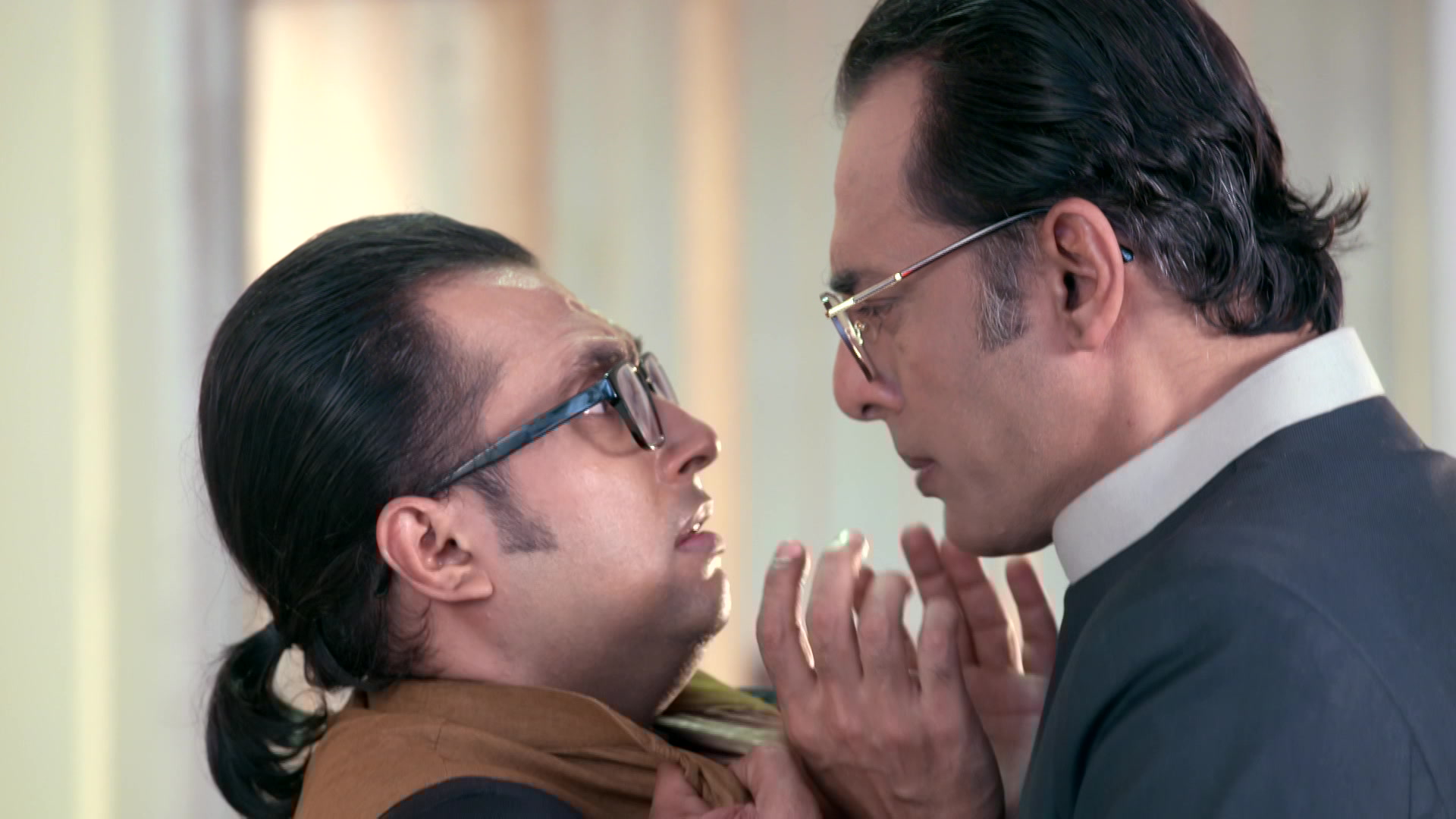 Watch Dui Shalik Episode 121 on JioHotstar