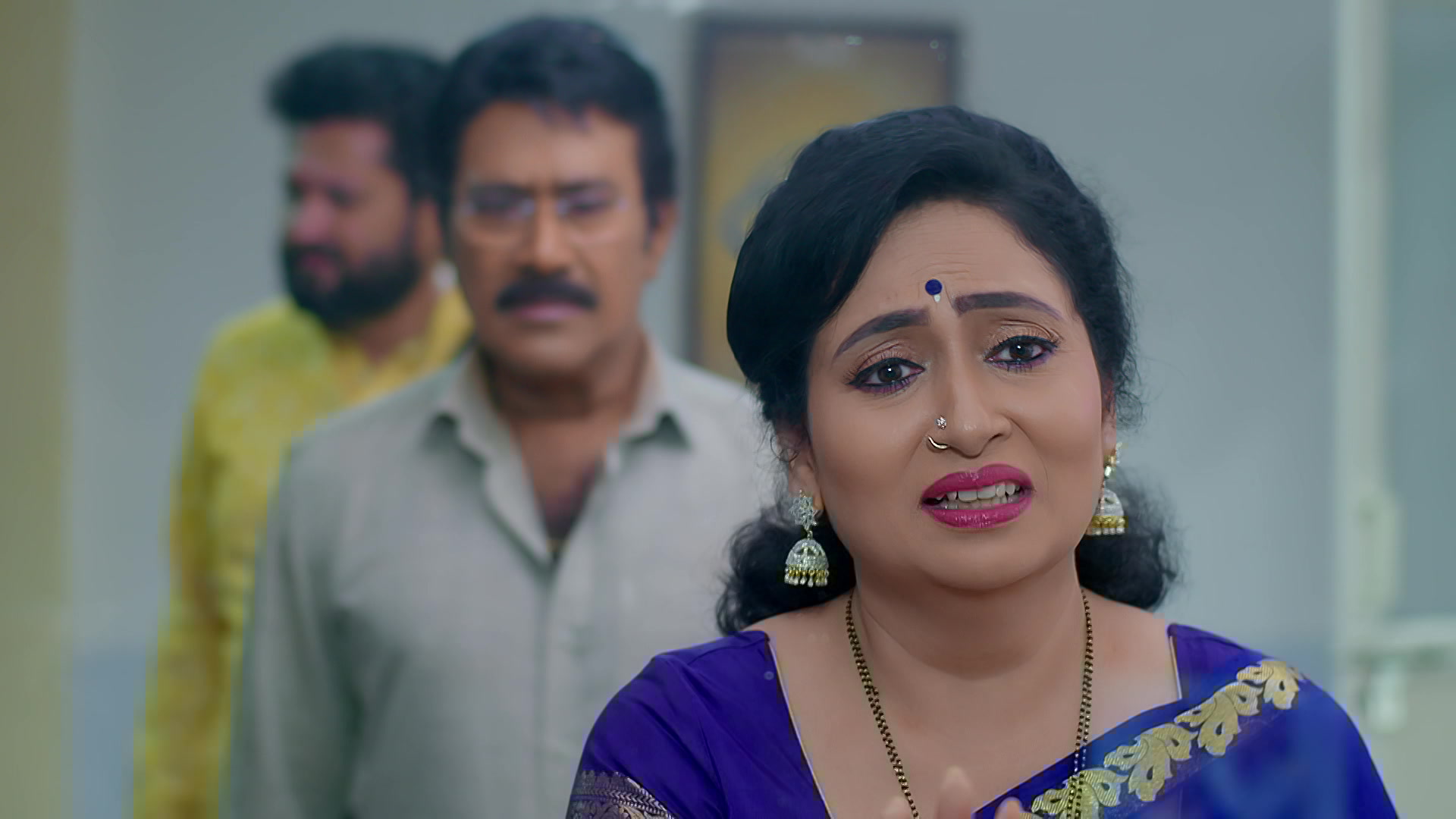 Watch Guppedantha Manasu S1 Episode 935 on JioHotstar