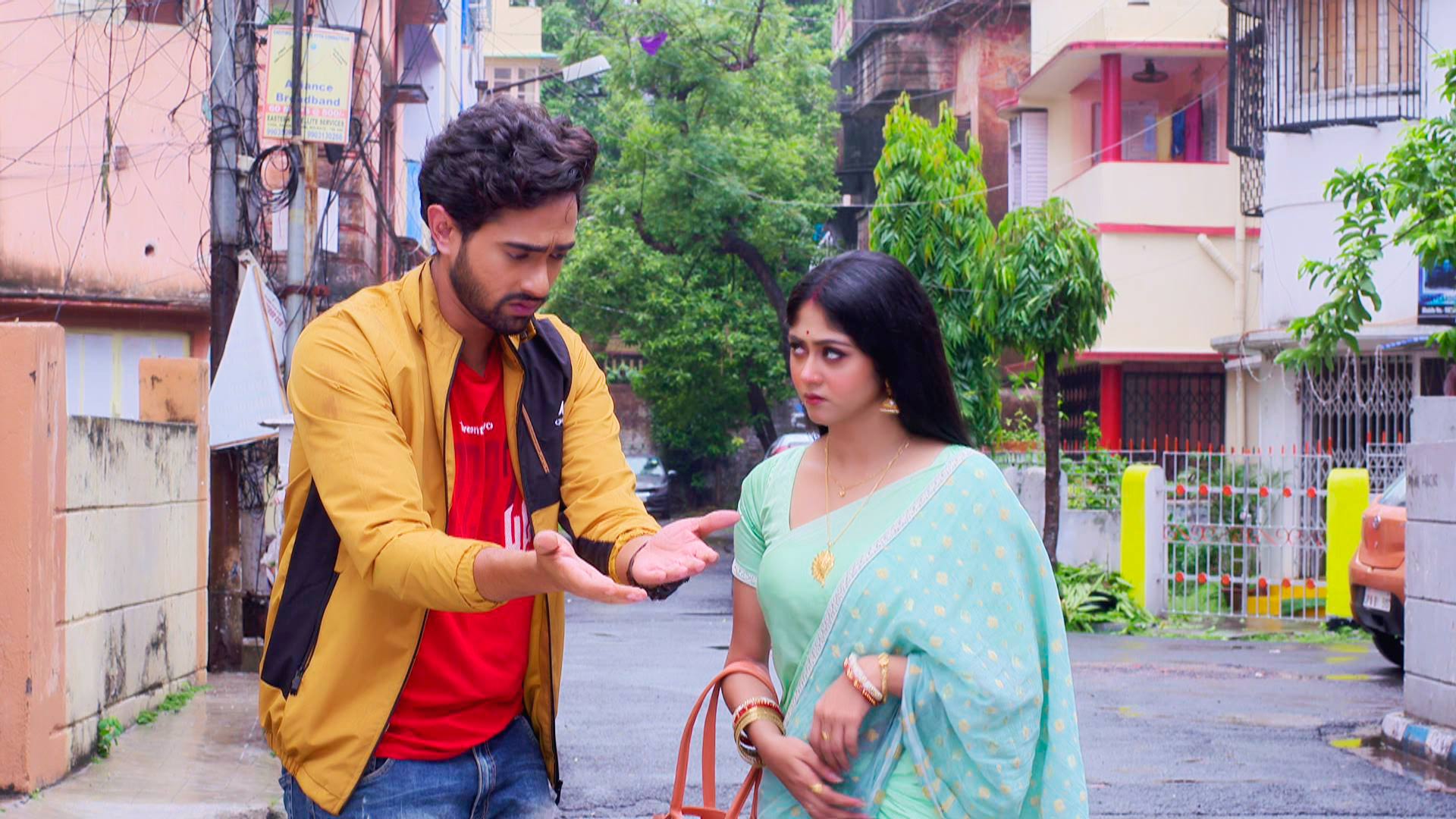 Watch New Episodes of bouma-ekghor only on Watcho