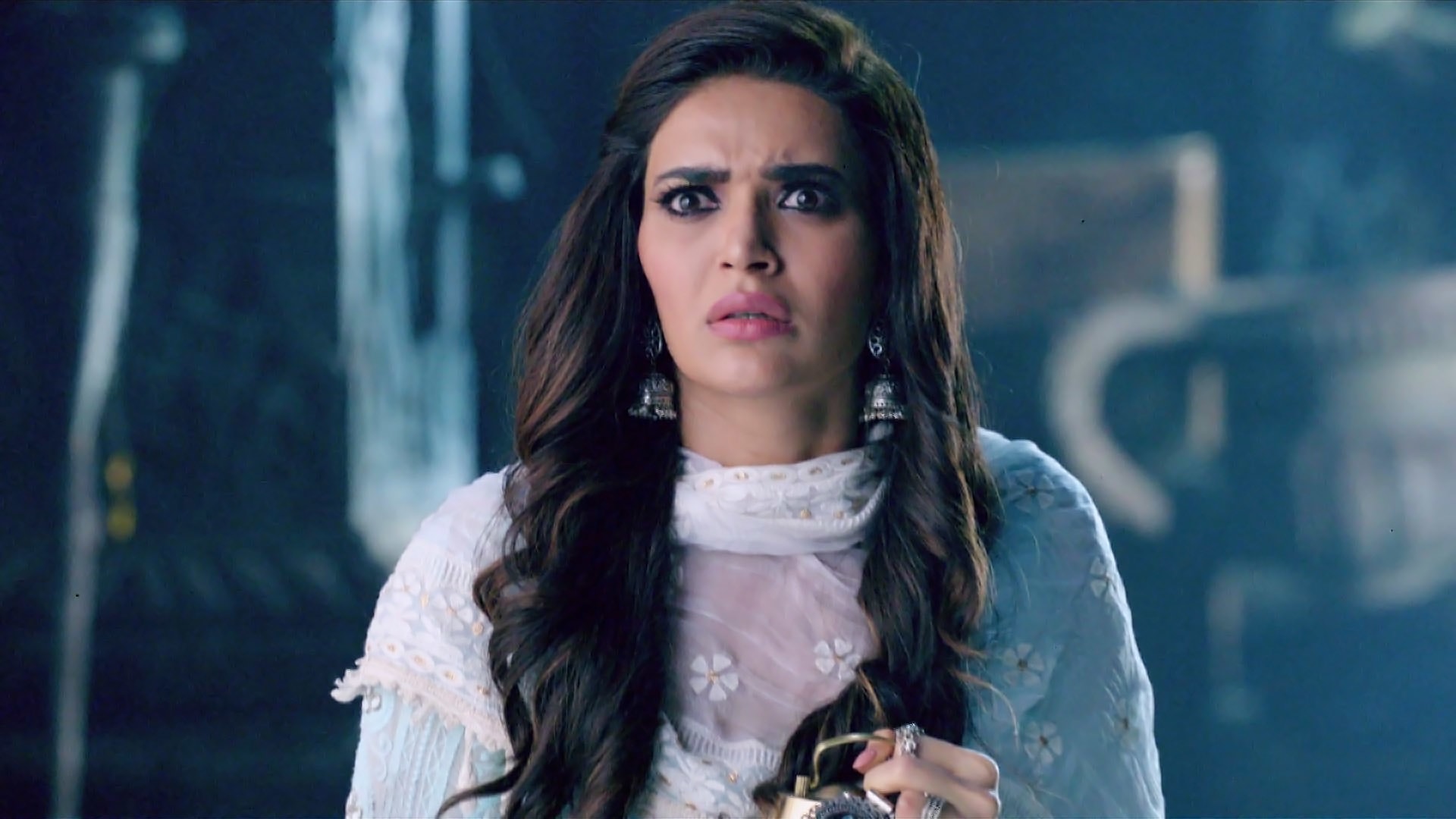 Watch Gauri Locks Down Kalasur Online