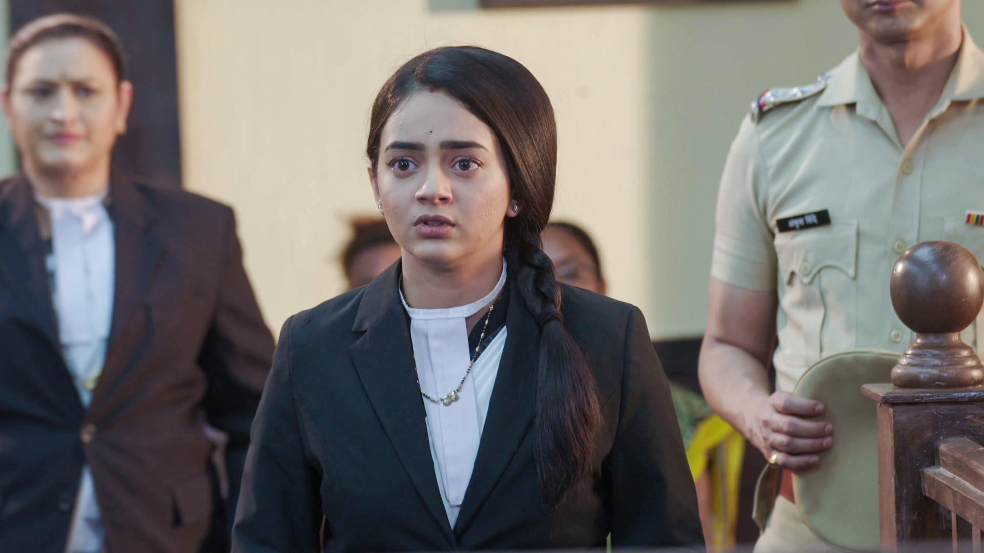 Watch Aboli Episode 1045 on JioHotstar