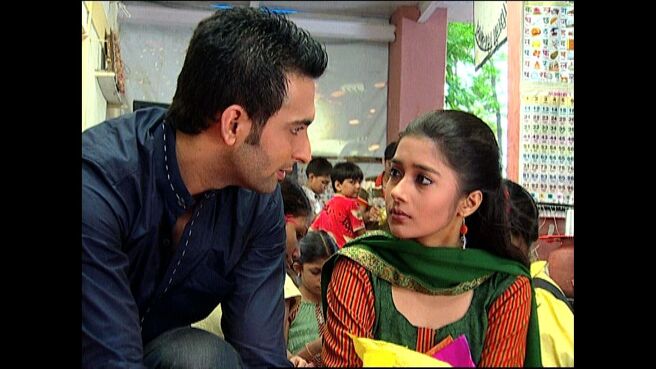Watch Uttaran S1 Episode 132 on JioHotstar