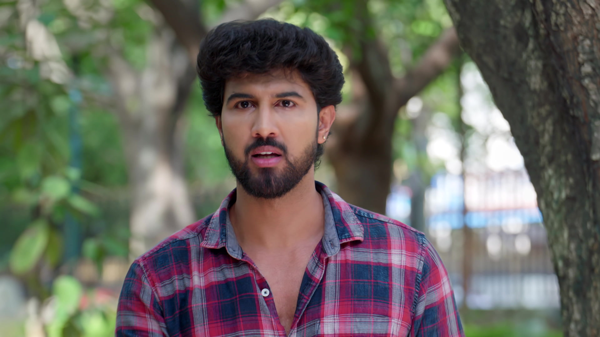 Watch Sharade S1 Episode 252 on JioHotstar