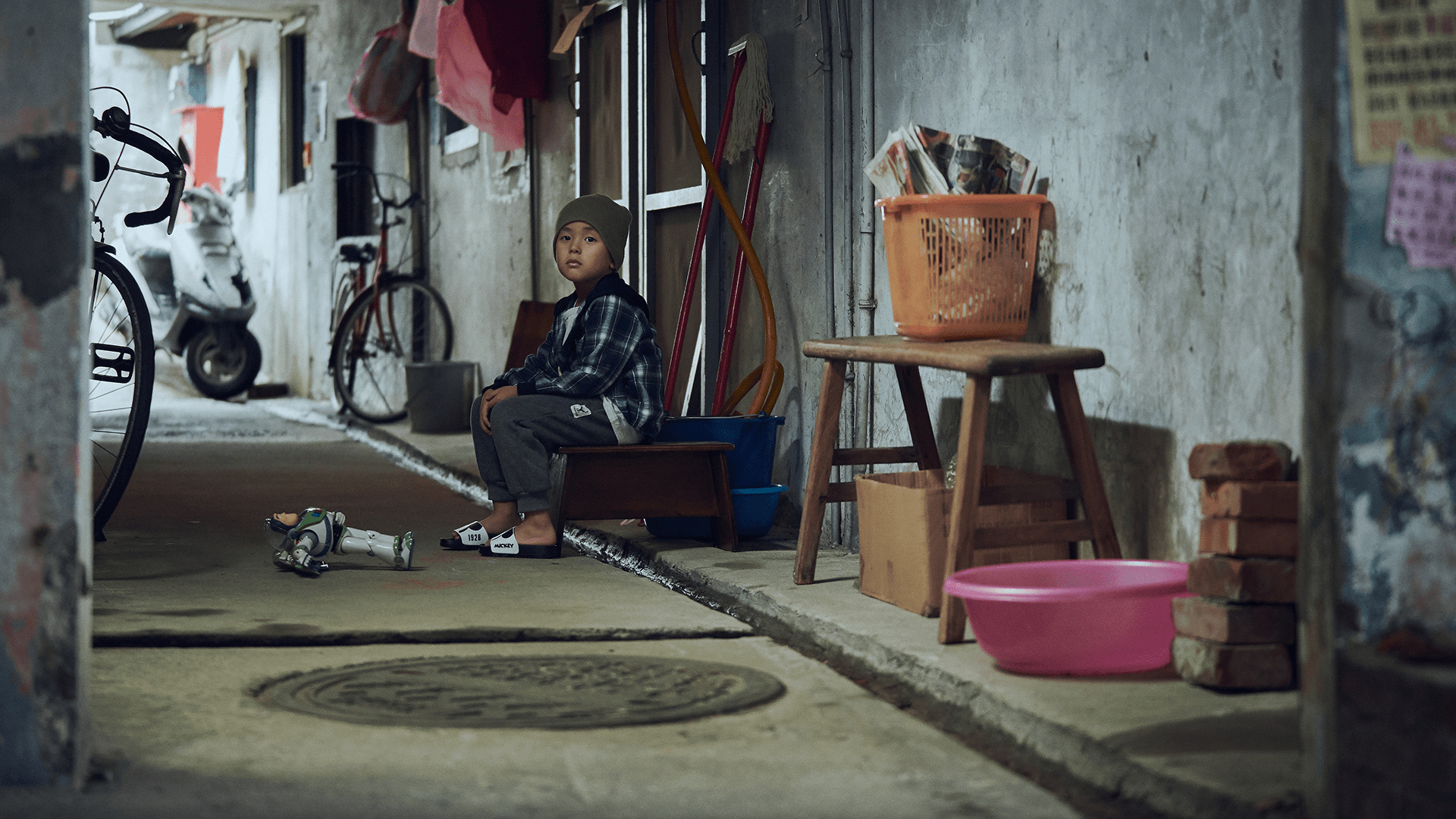 Small & Mighty - Disney+