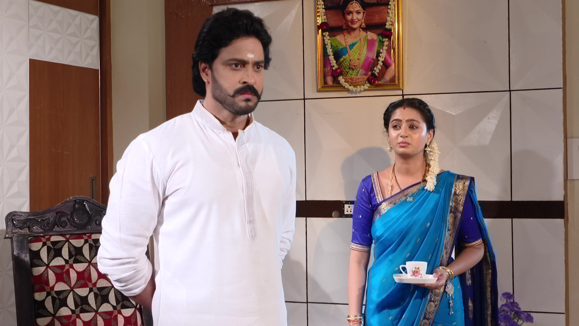 Watch Bangarada Panjara S1 Episode 193 on JioHotstar