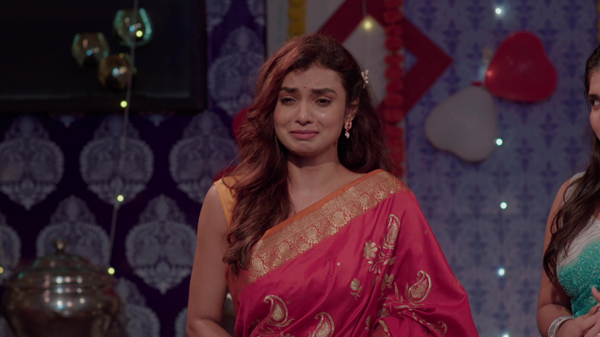 Watch Man Dhaga Dhaga Jodte Nava S1 Episode 378 on JioHotstar
