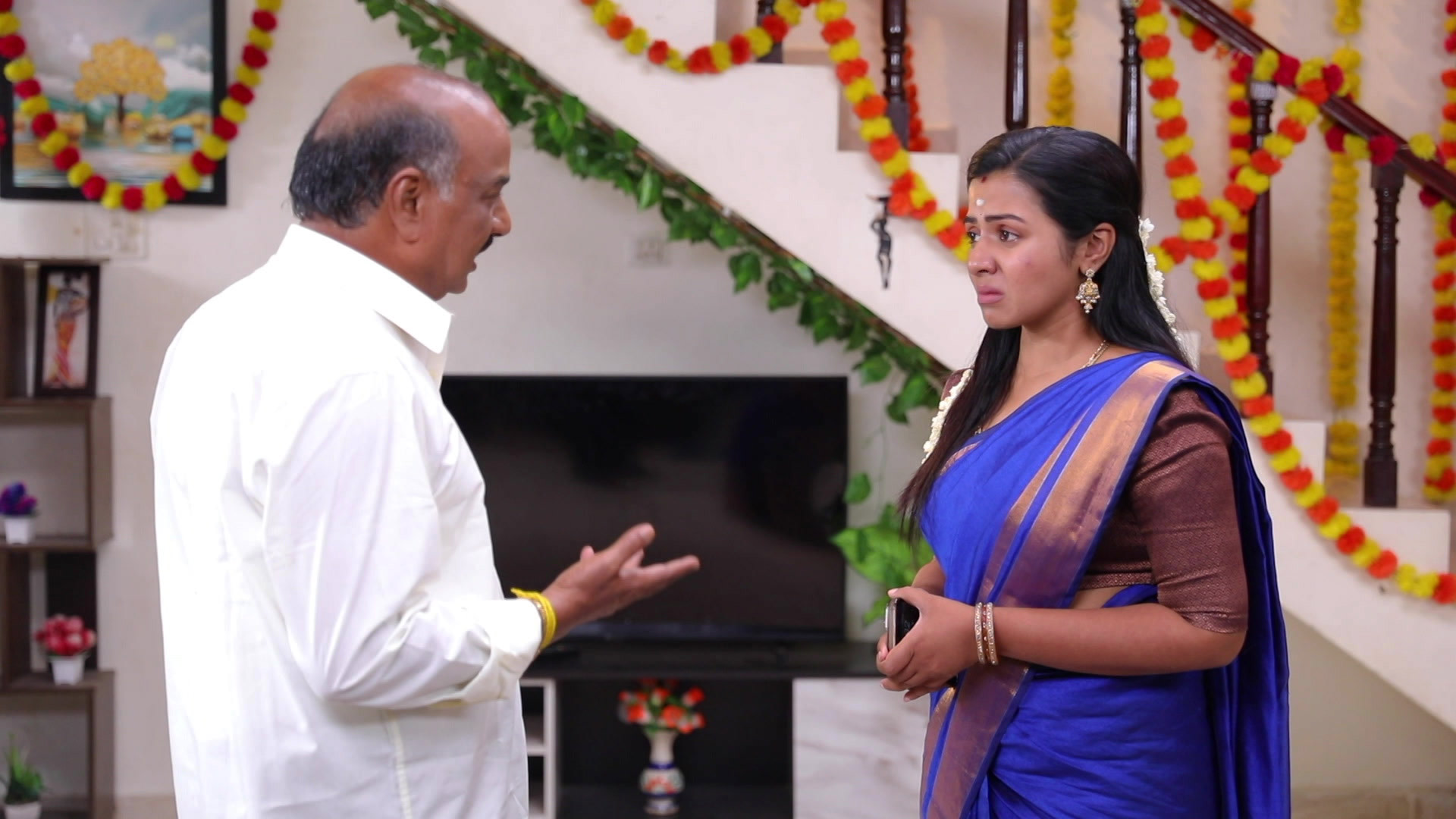 Watch Sakthivel Episode 433 on JioHotstar