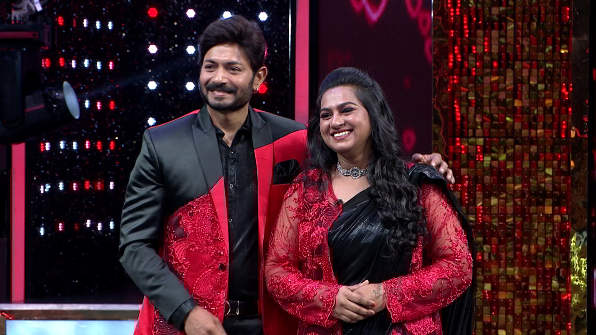 Watch ishmart-jodi only on Watcho