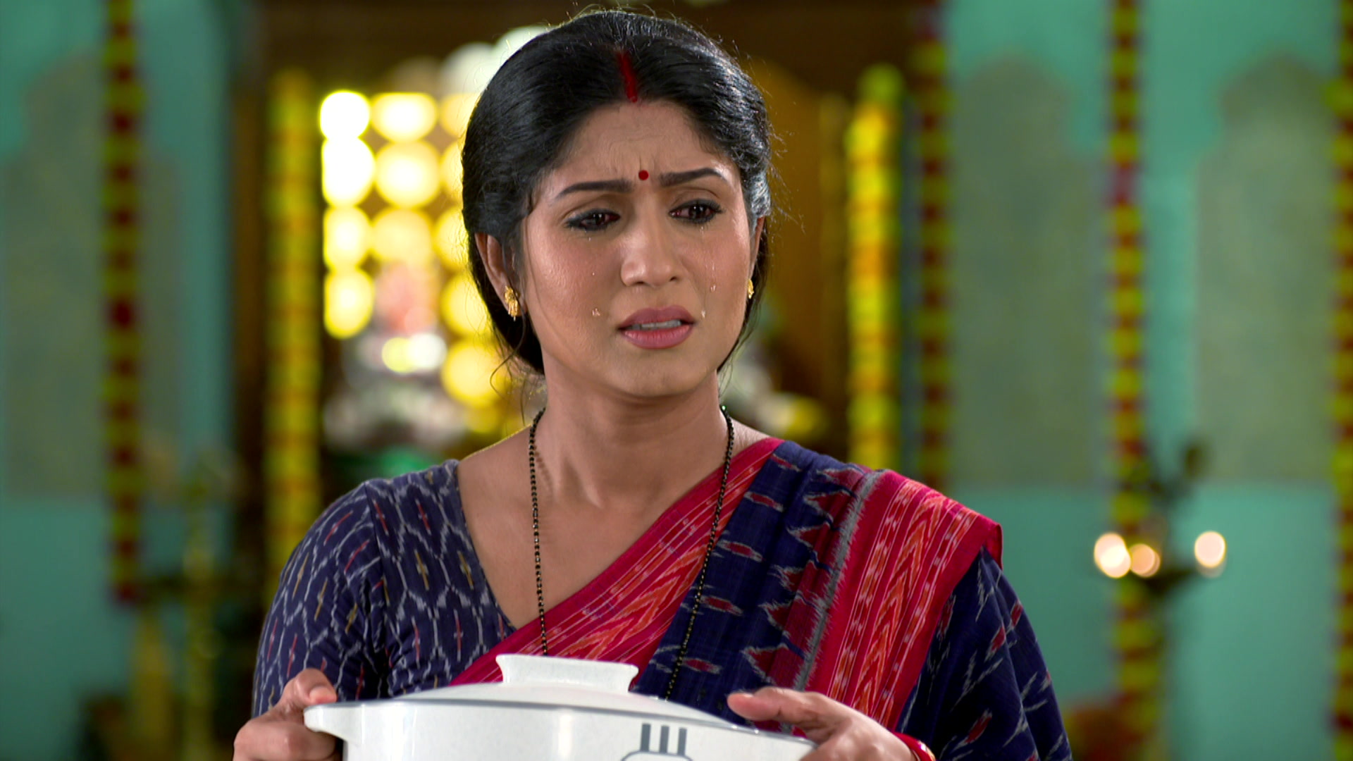 Watch Shanti Episode 94 on JioHotstar