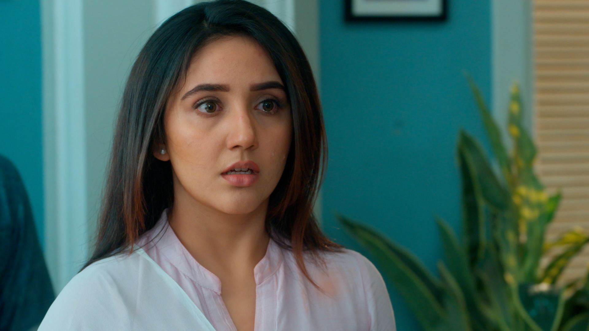 Watch Suman Indori S1 Episode 176 on JioHotstar