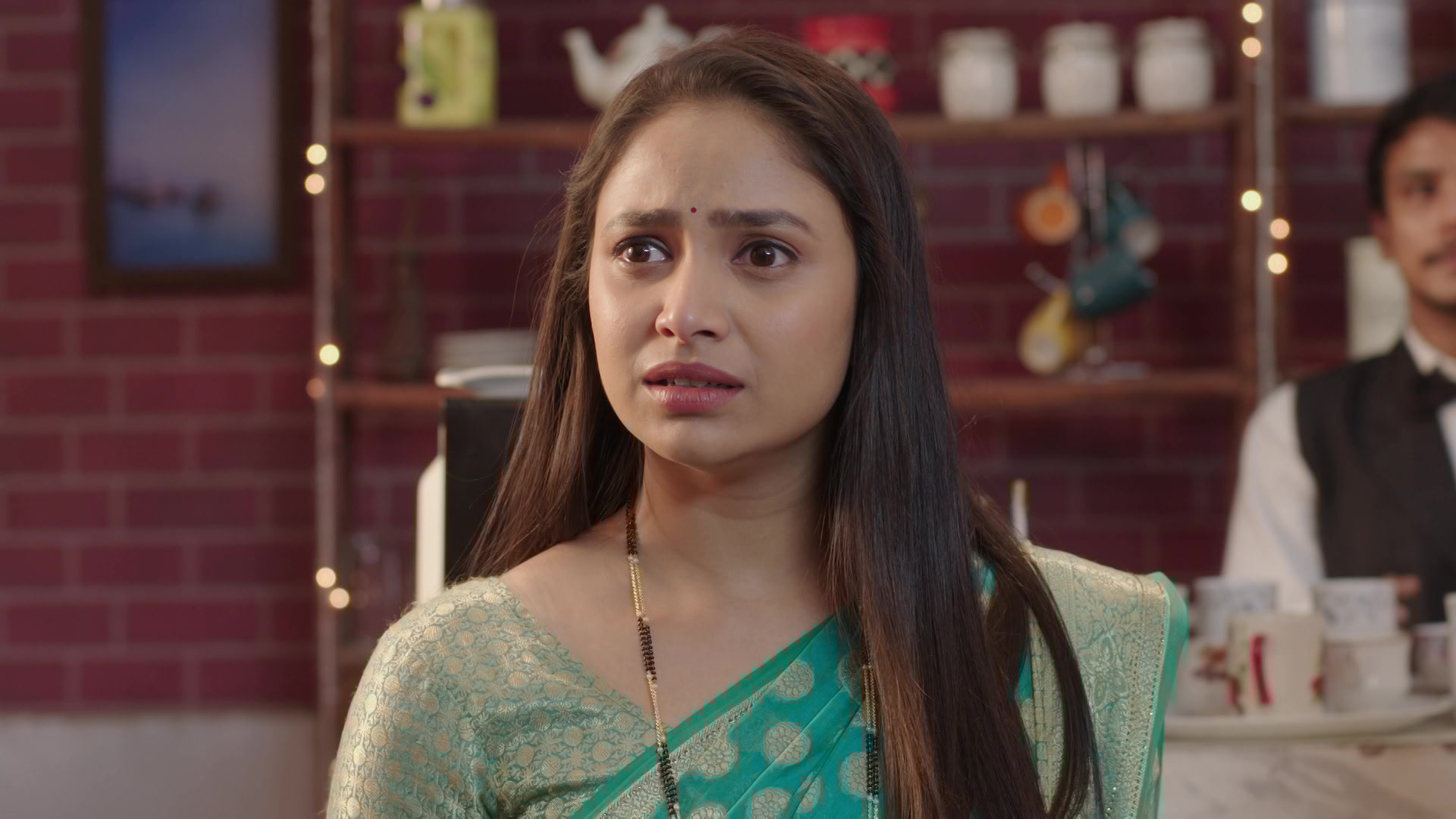 Watch Lagnachi Bedi S1 Episode 299 on JioHotstar