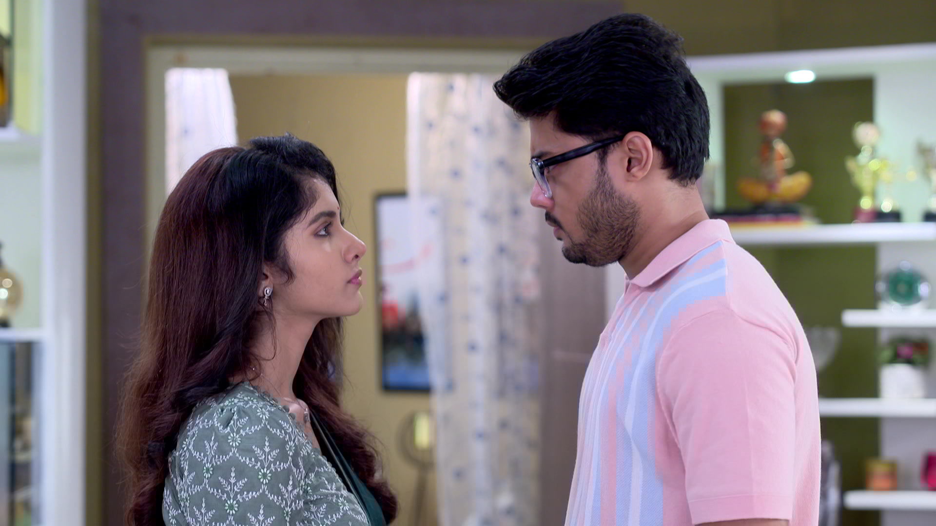 Watch Tomader Rani S1 Episode 282 on JioHotstar