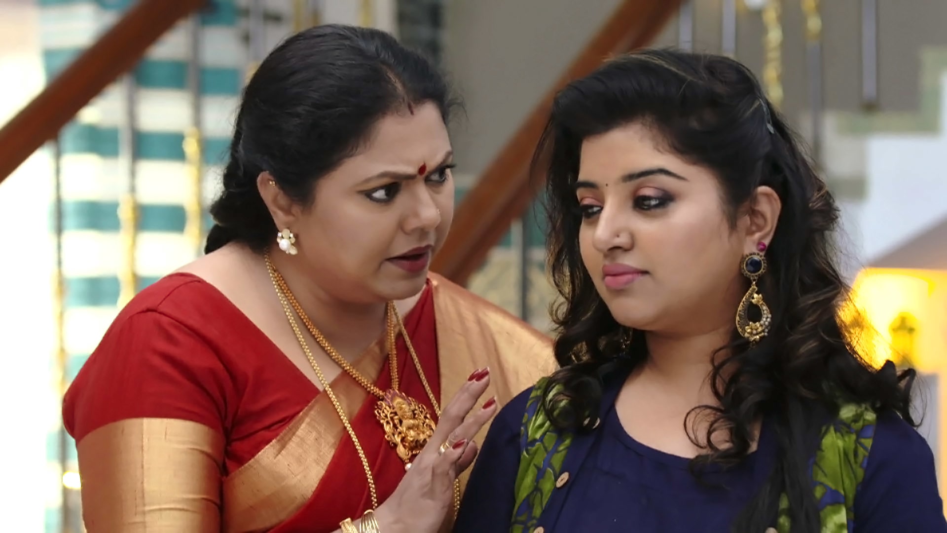 Watch Sethulakshmi, Mayuri Join Hands Online