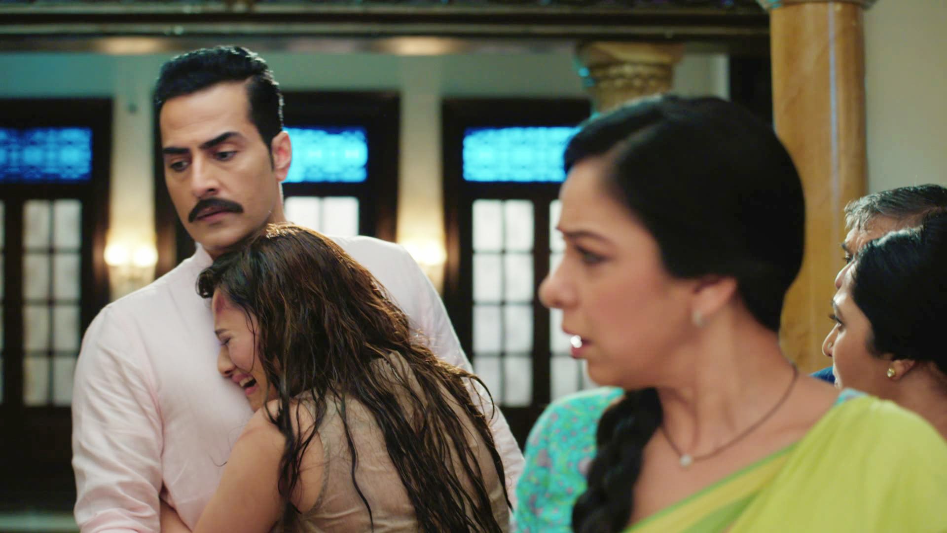 Stream anupama Online | Watcho