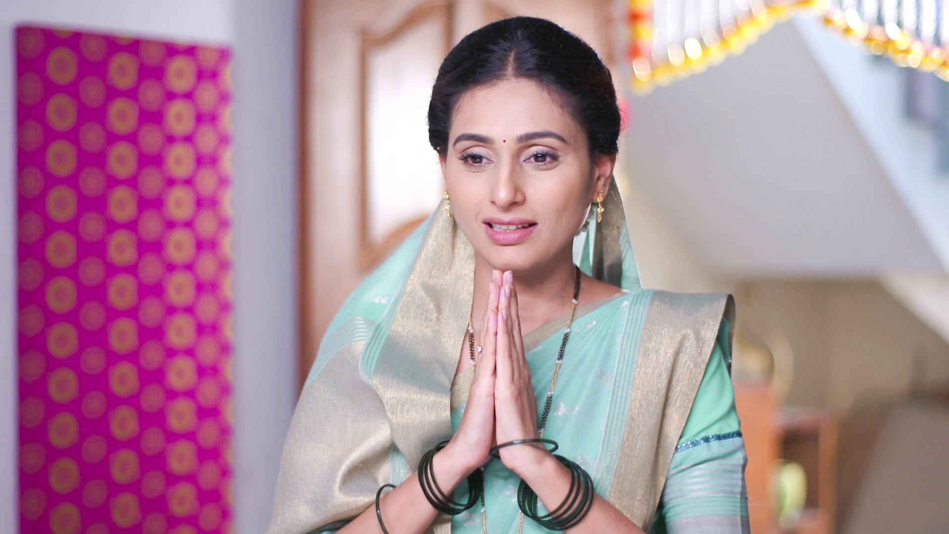 Watch Gharo Ghari Maatichya Chuli S1 Episode 542 on JioHotstar