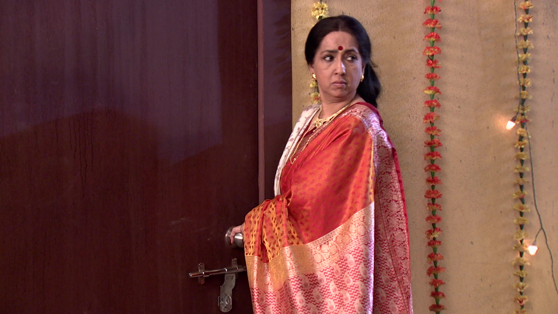 Watch New Episodes of aei-bodhe-prema only on Watcho
