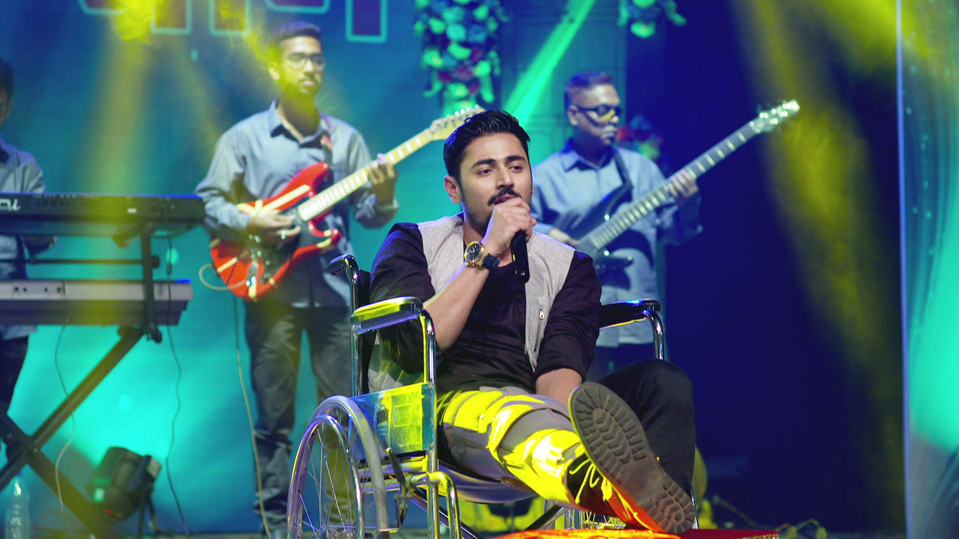 Watch Sreemoyee Episode 566 on JioHotstar