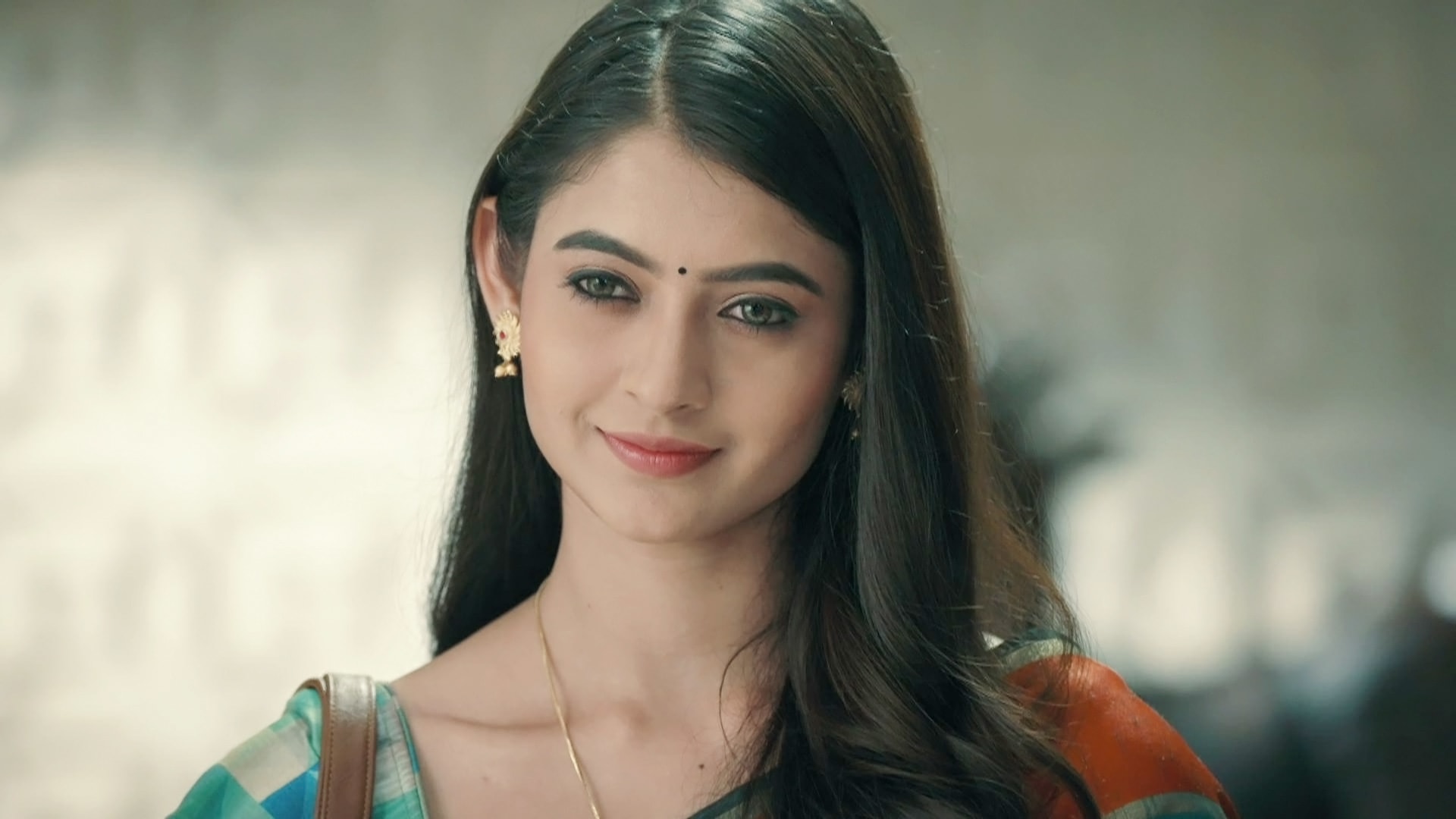 Watch New Episodes of mehndi-hai-rachne-waali only on Watcho