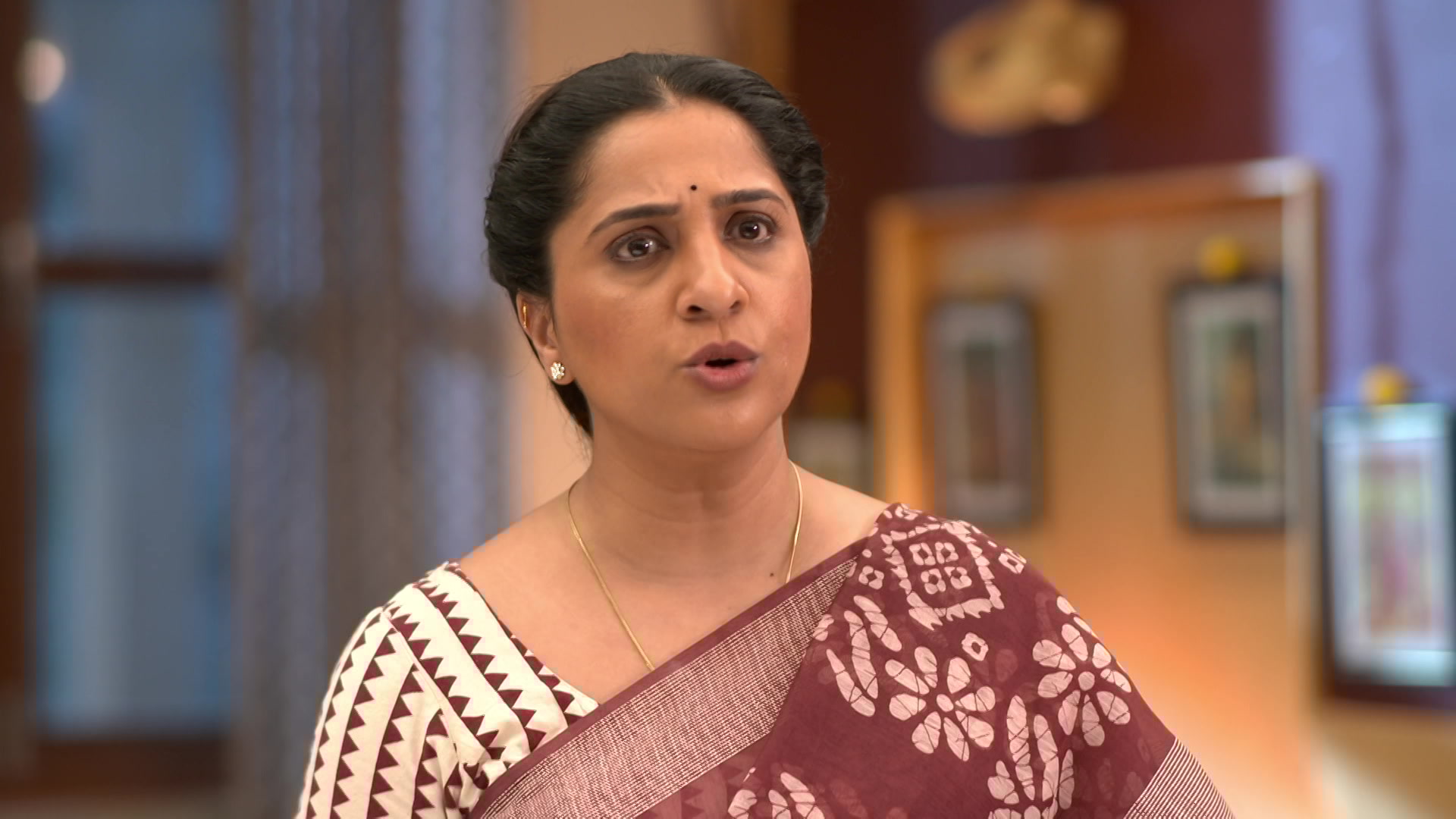 Watch Aai Kuthe Kaay Karte Episode 1415 on JioHotstar