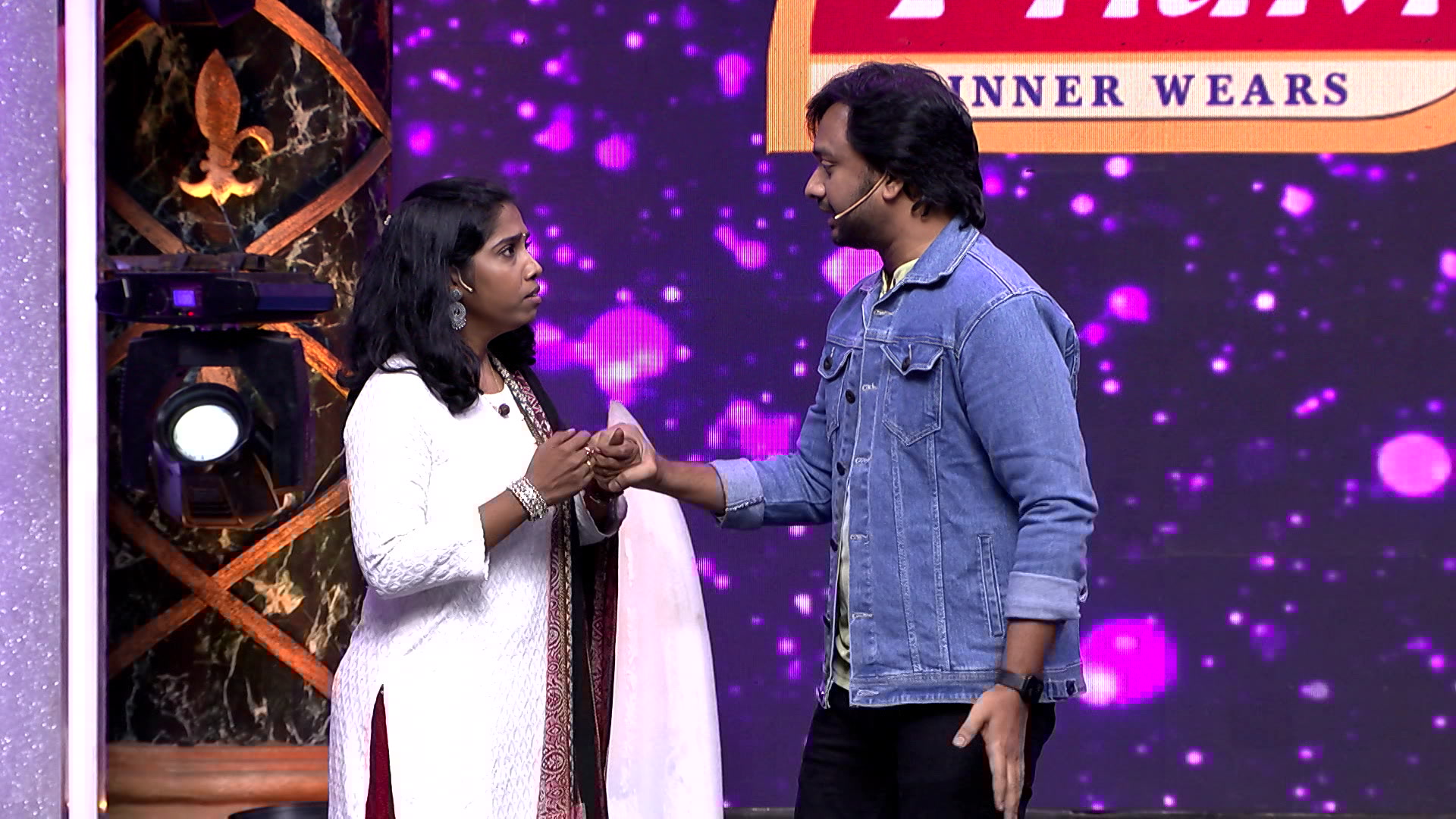 Watch Andakakasam S2 Episode 17 on JioHotstar