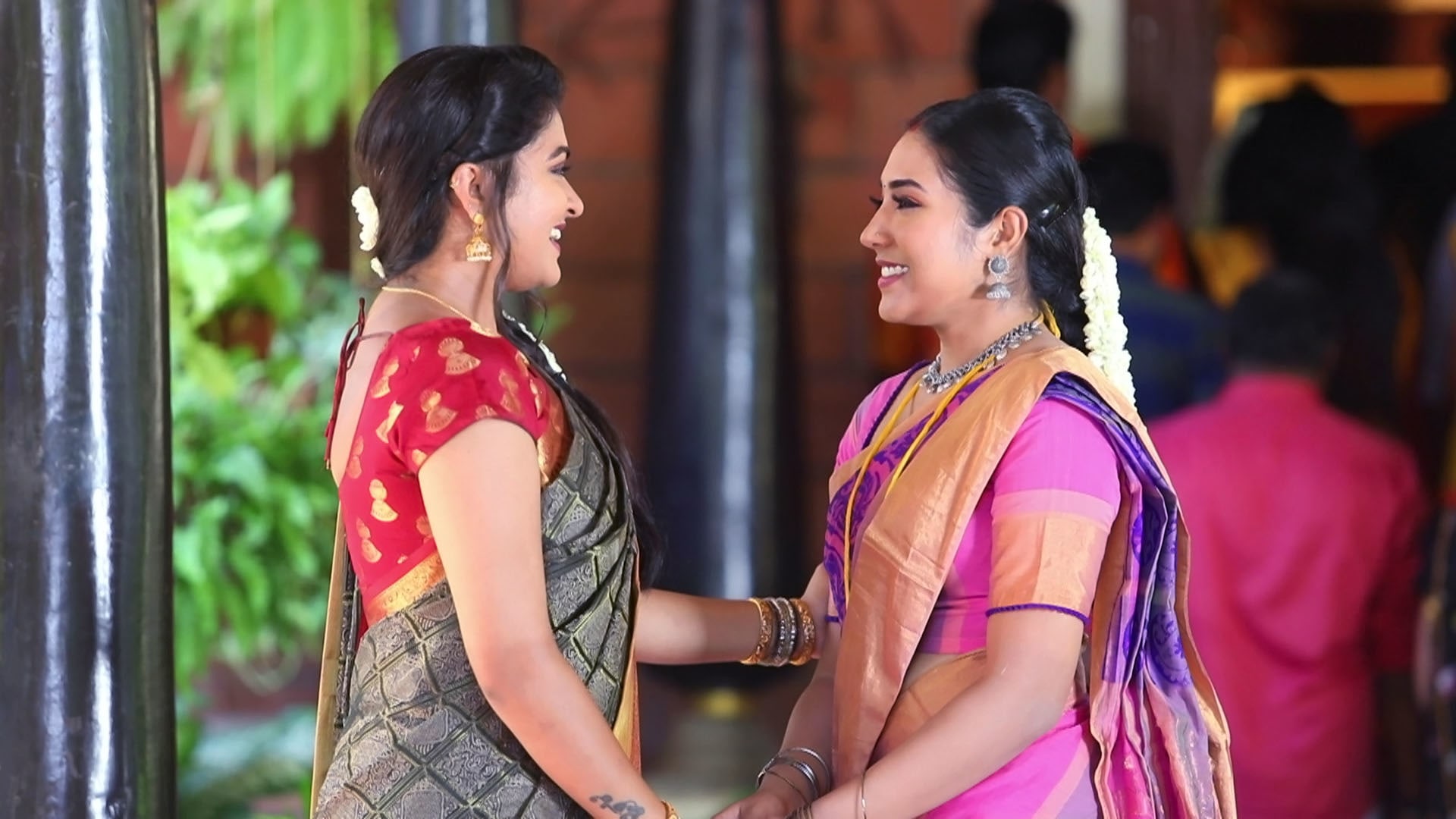 Watch Senthoora Poove S1 Episode 74 on JioHotstar