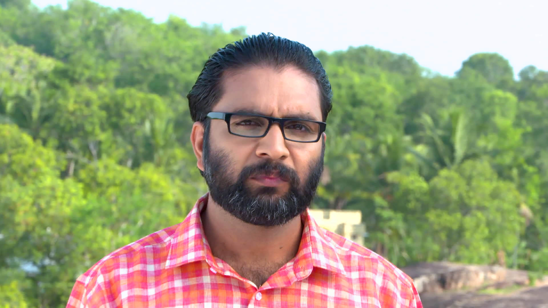 Watch Karuthamuthu S27 Episode 386 on JioHotstar