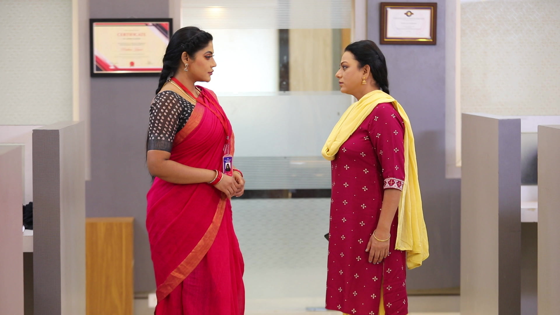 Stream Baakiyalakshmi, Radhika's Fight Season 1 Episode 821 ...