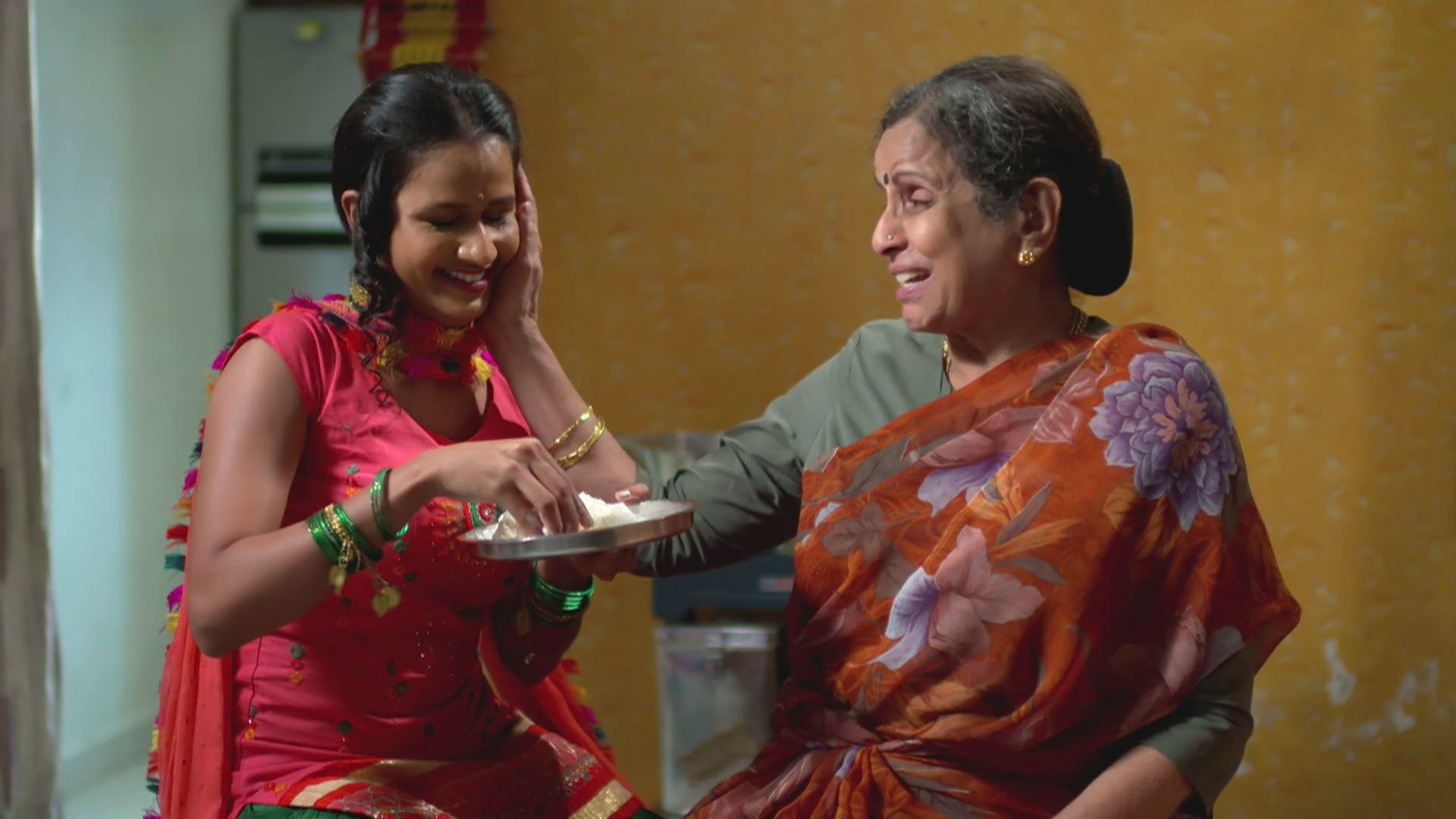 Watch Durga Bai Gets Emotional Online