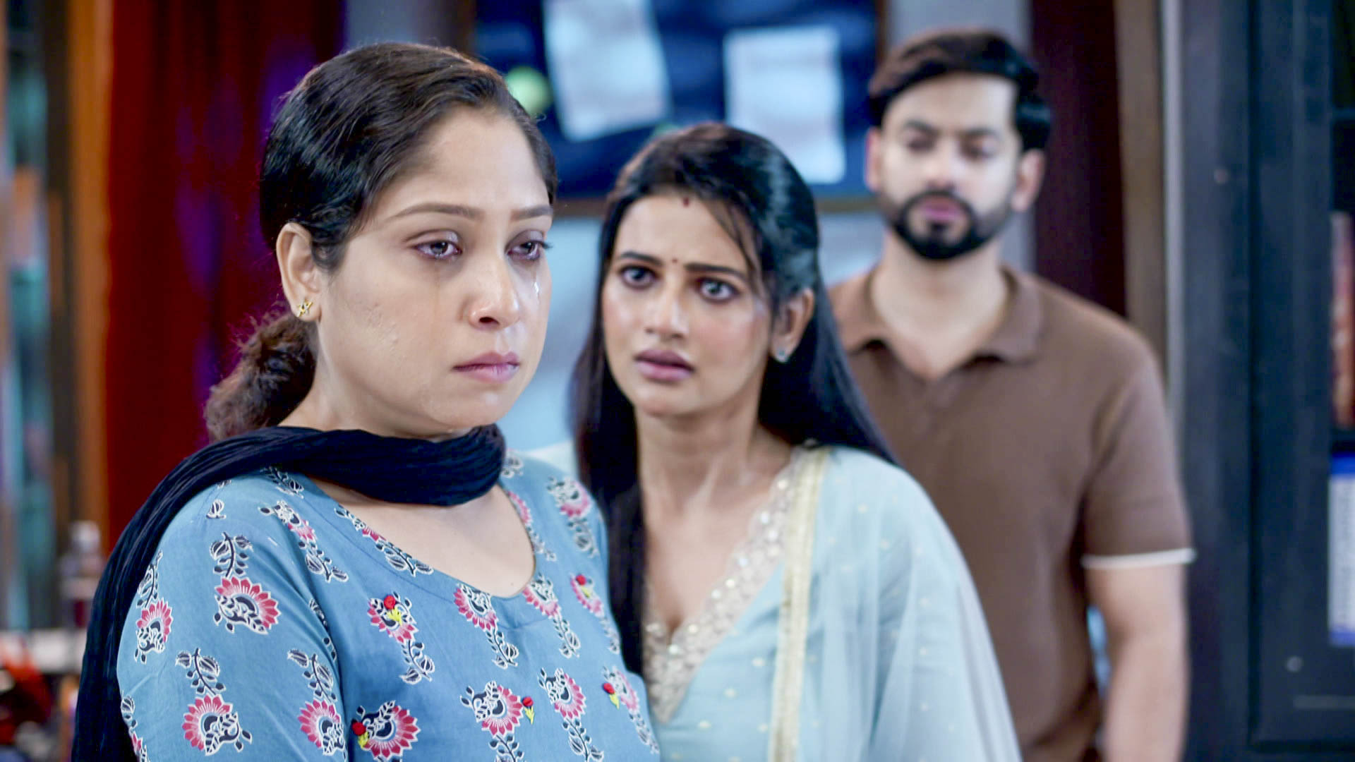 JioHotstar - Watch TV Shows, Movies, Specials, Live Cricket & Football