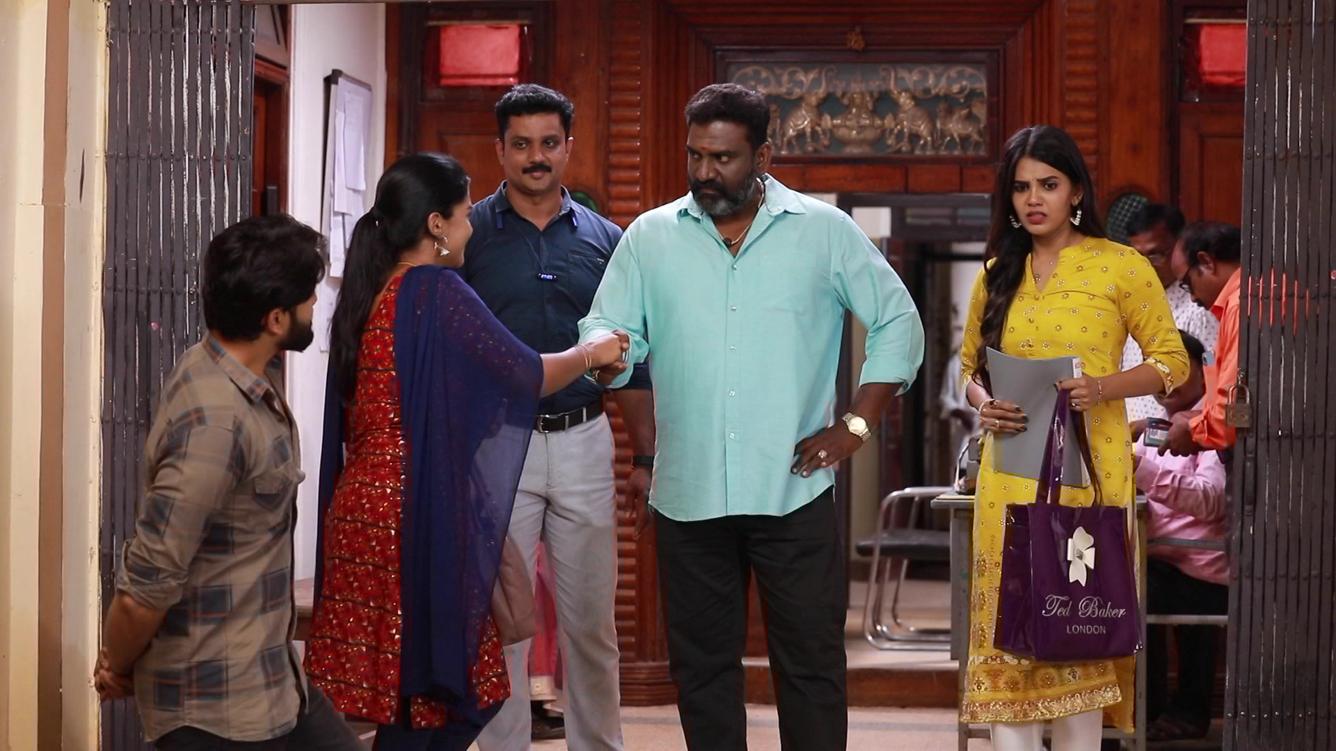 Watch Mahanadhi Episode 234 on JioHotstar