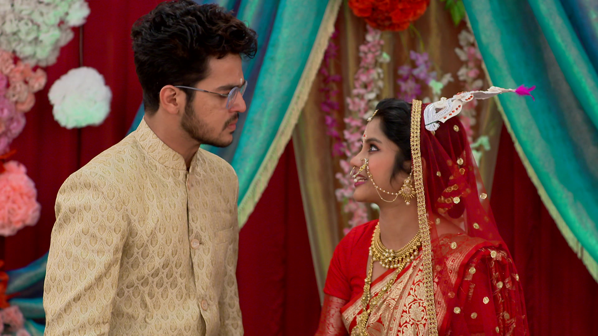 Watch Gaatchora S1 Episode 636 on JioHotstar