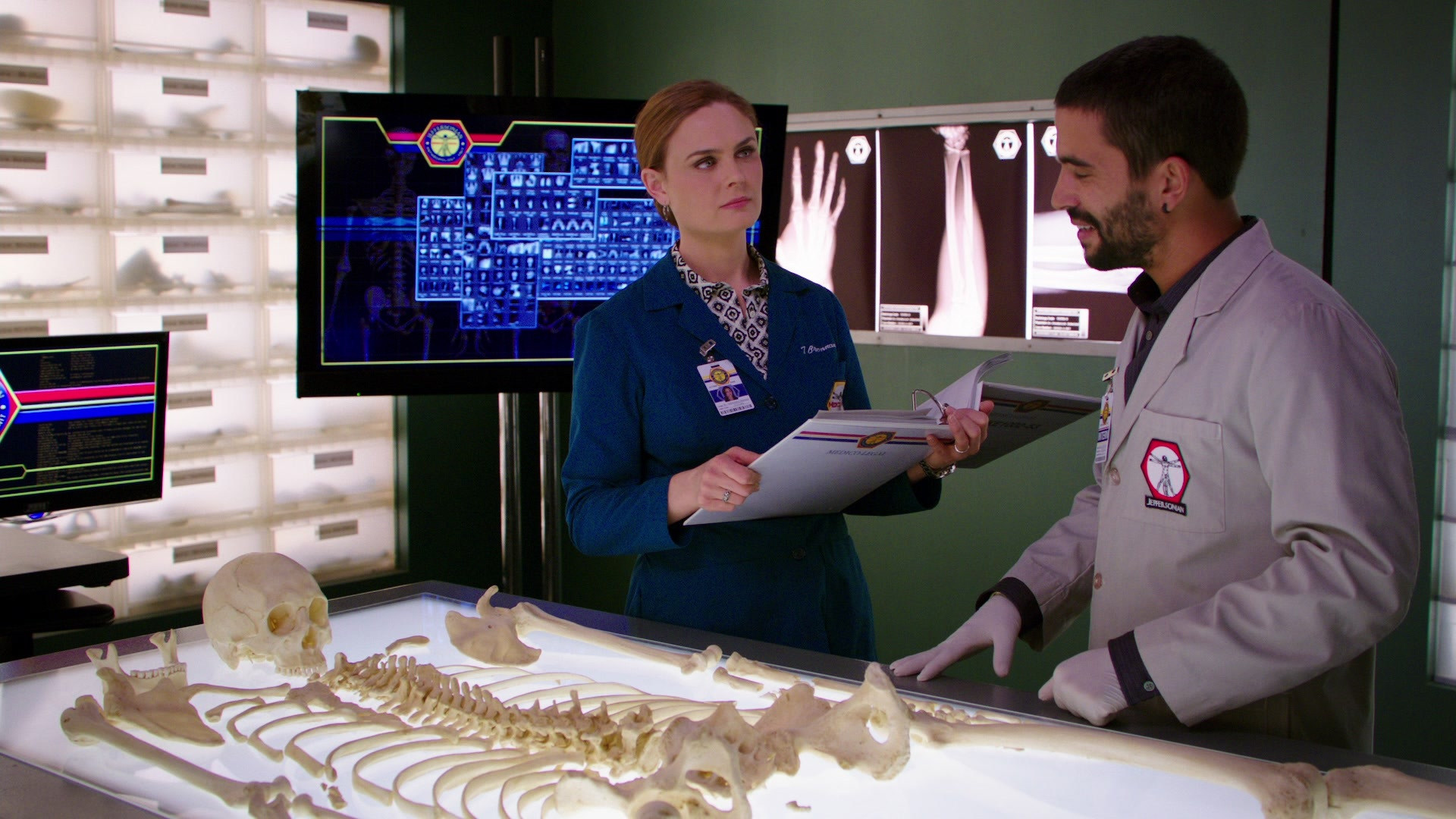 Watch Bones S9 Episode 17 on Disney+ South Africa | English Police/Cop ...