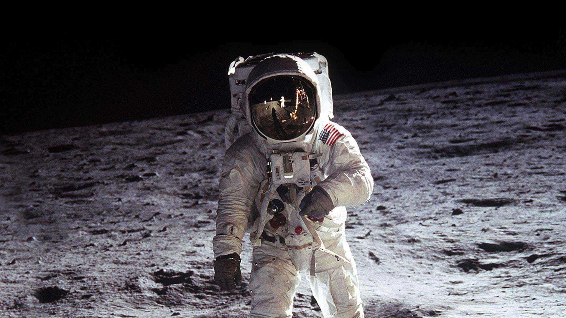 Apollo: Missions to the Moon - Disney+