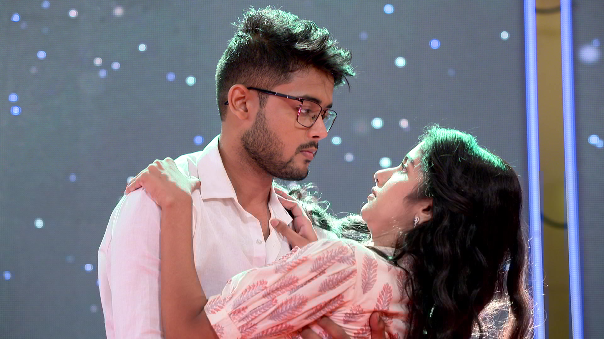 Watch Tomader Rani S1 Episode 13 on JioHotstar