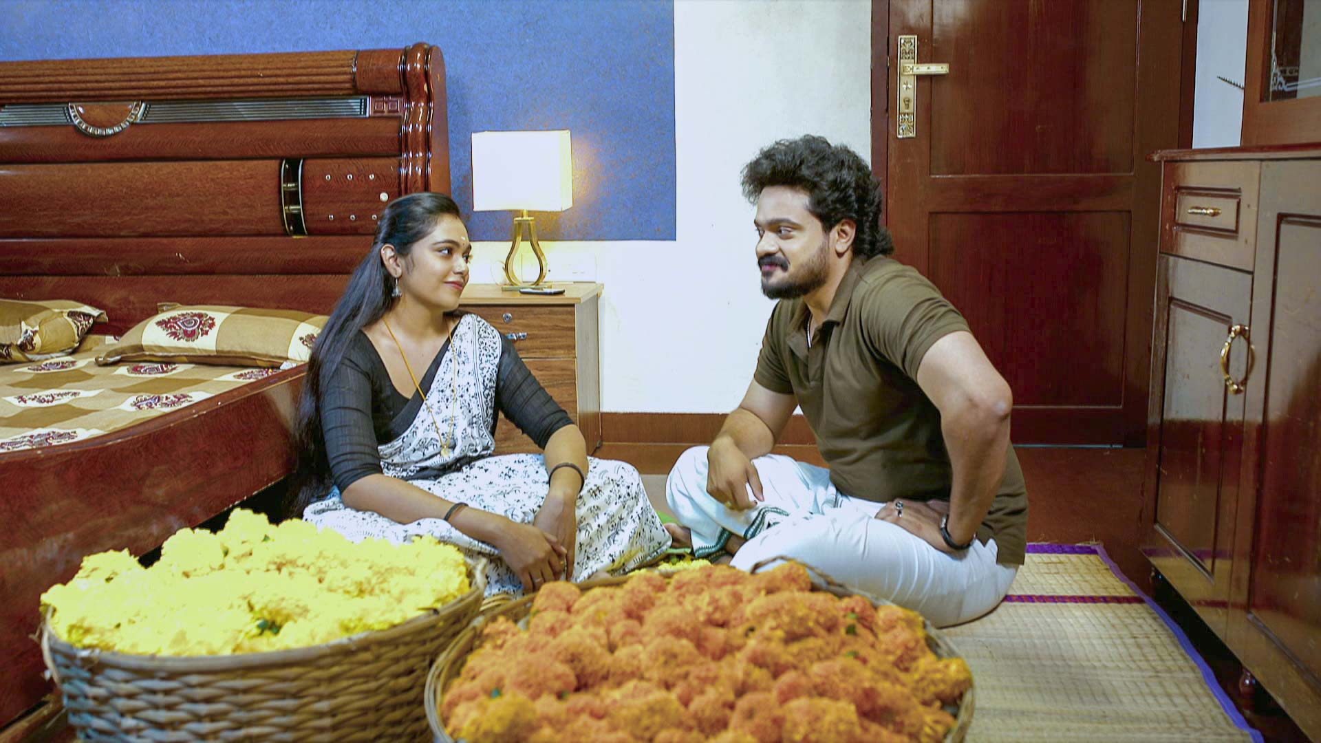 Watch Chempaneer Poovu S1 Episode 340 on JioHotstar