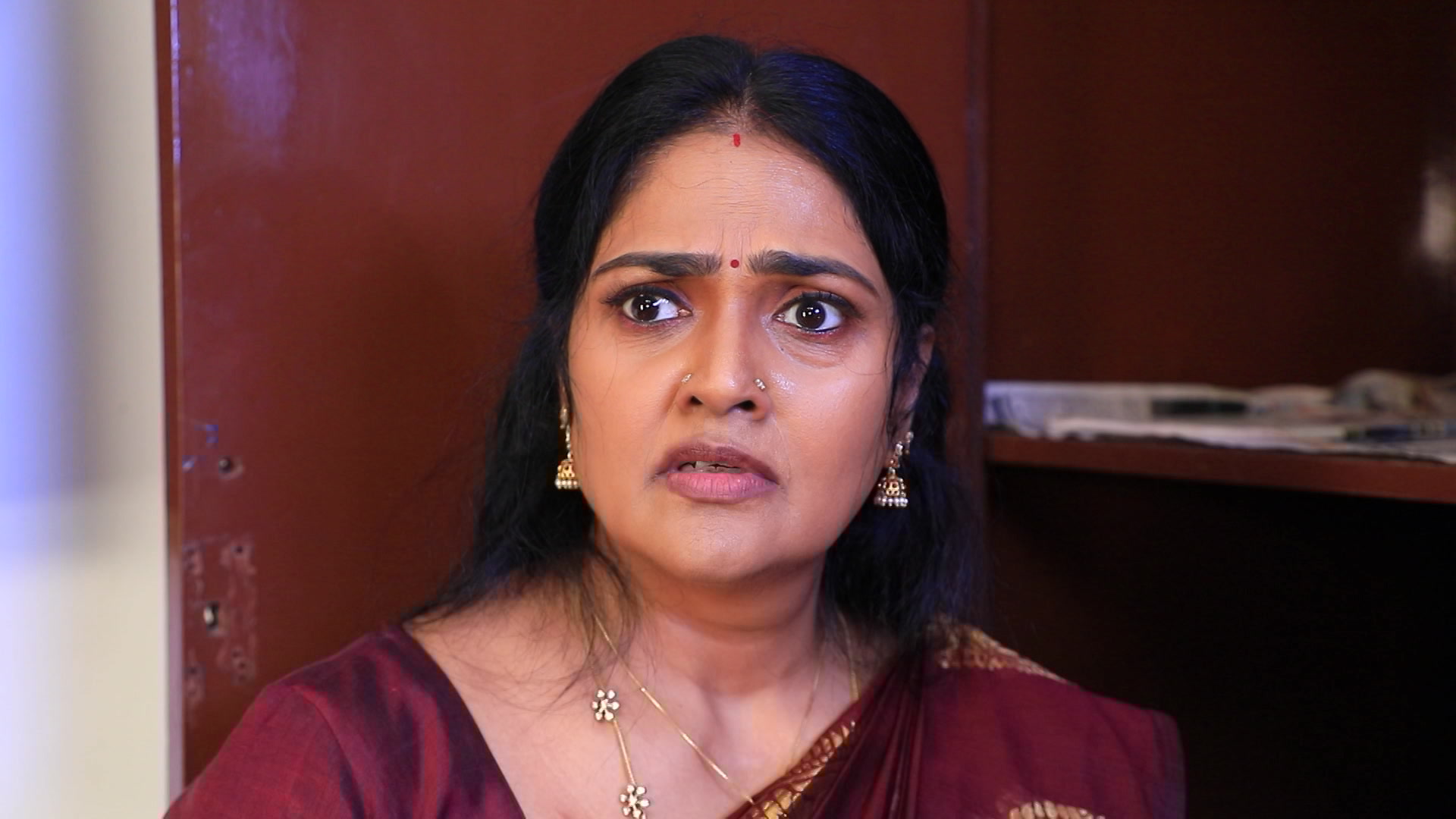 Stream Gomathi Confronts Arasi Season 3 Episode 430 – Gomathi Confronts Arasi on Disney+ Hotstar