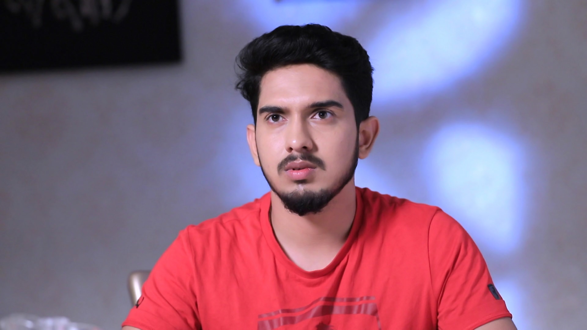 Watch Arun Accepts Meera as Family Online