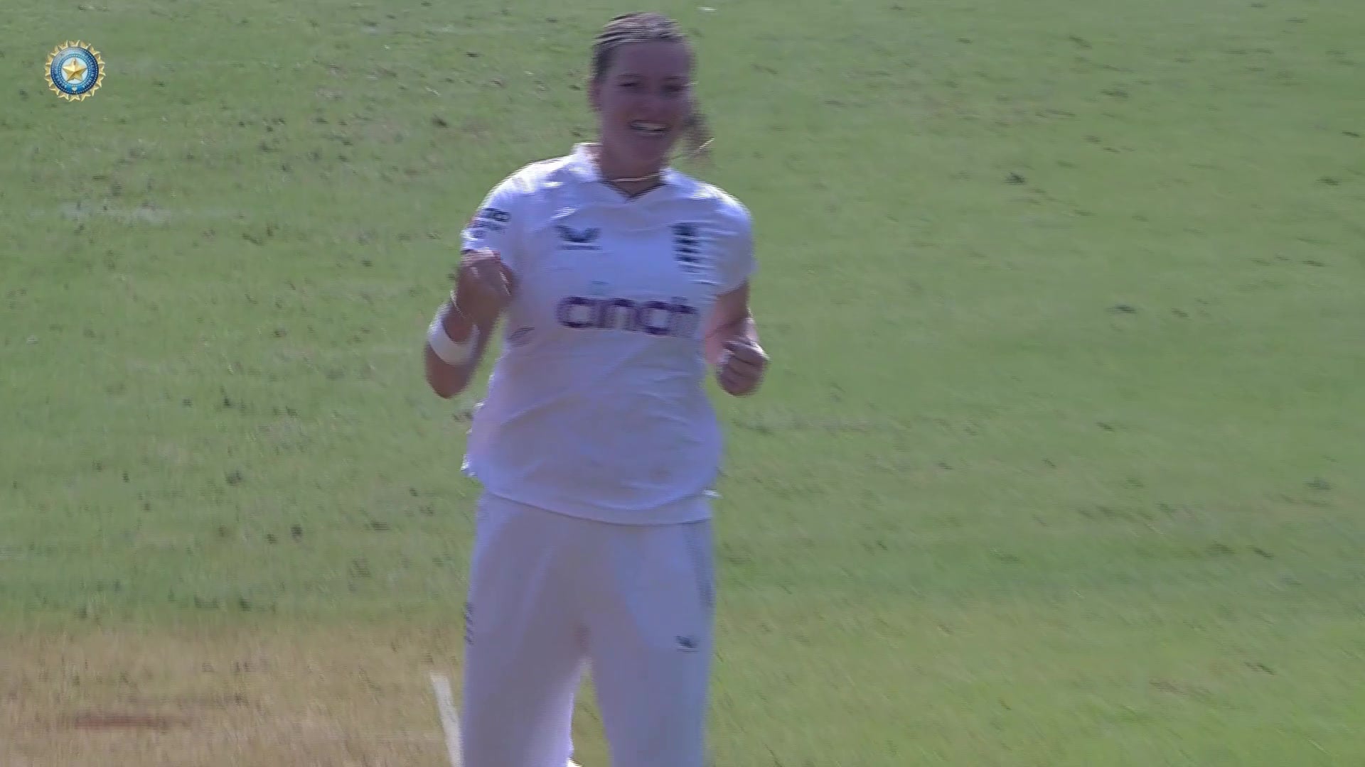 Wicket! Bell Removes Jemimah