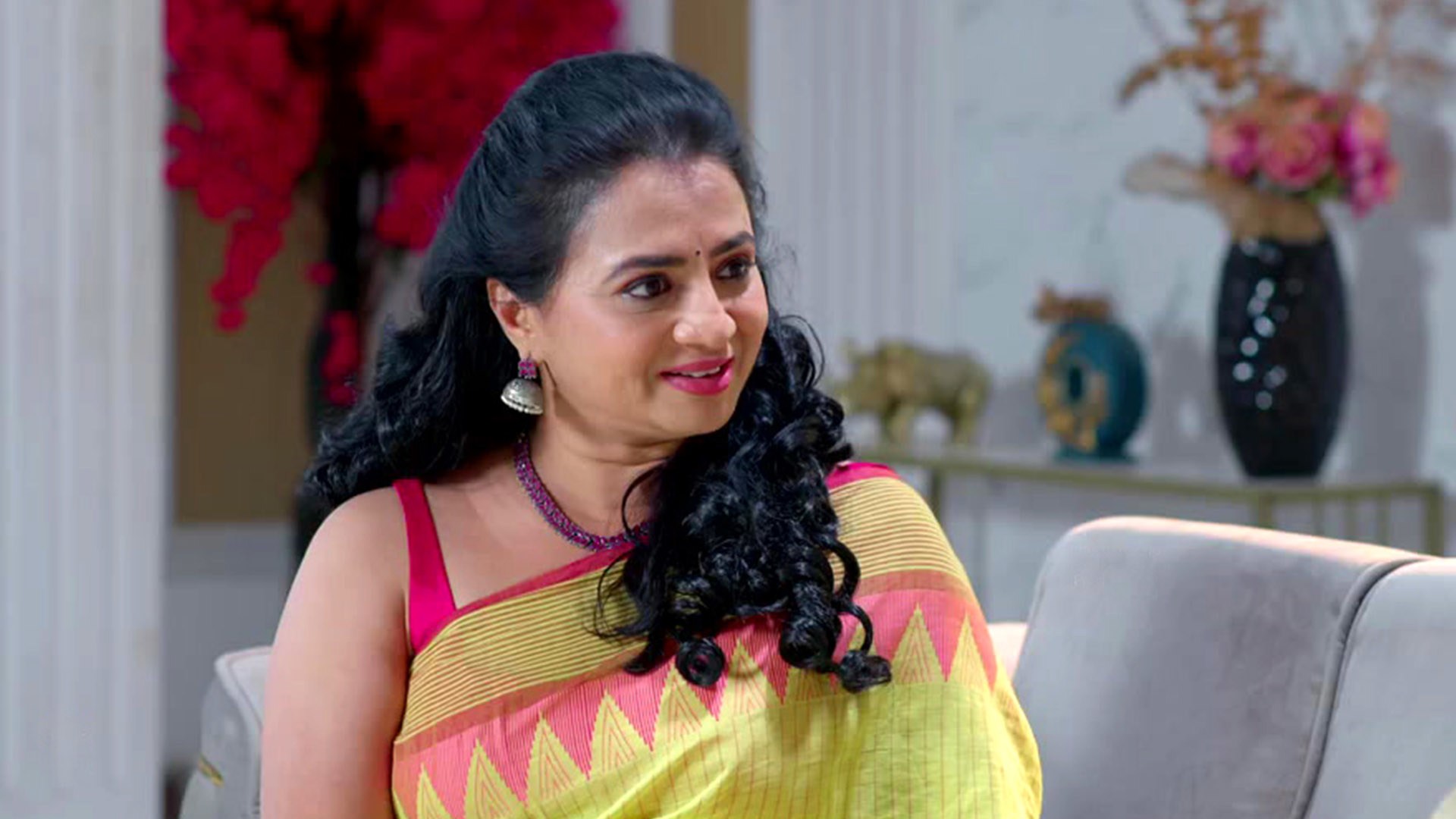 Watch Sharade S1 Episode 117 on JioHotstar