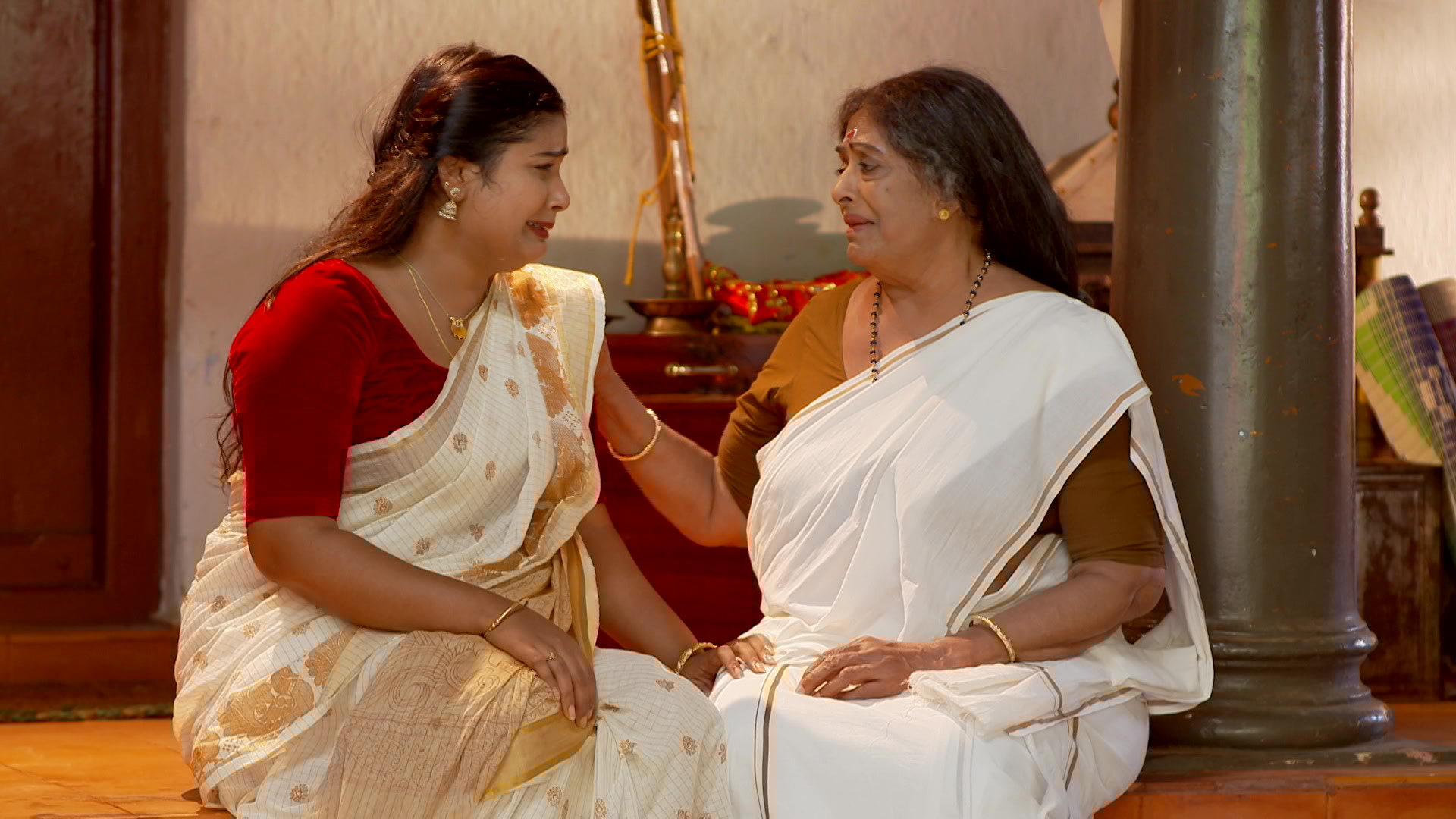 Stream Anasooya Confides in Devaki Amma Season 1 Episode 335 – Anasooya ...