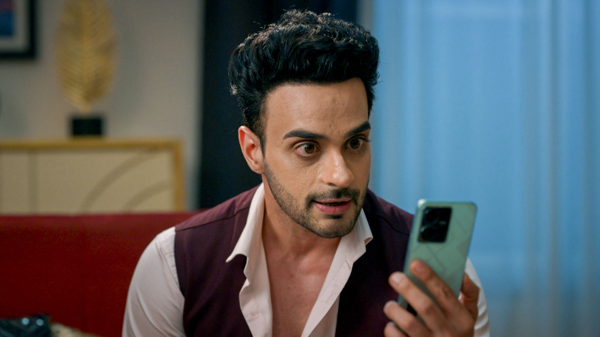 Watch Suman Indori S1 Episode 233 on JioHotstar