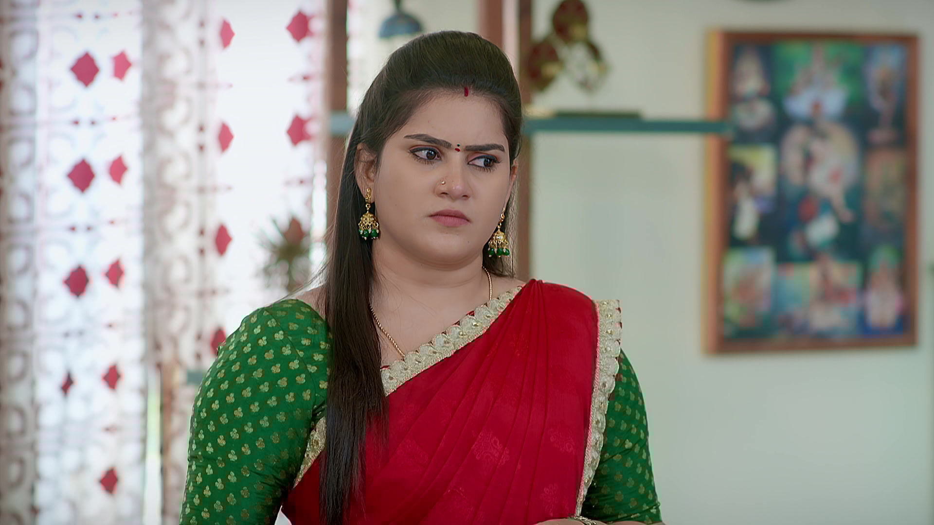 Watch Guppedantha Manasu S1 Episode 968 on JioHotstar