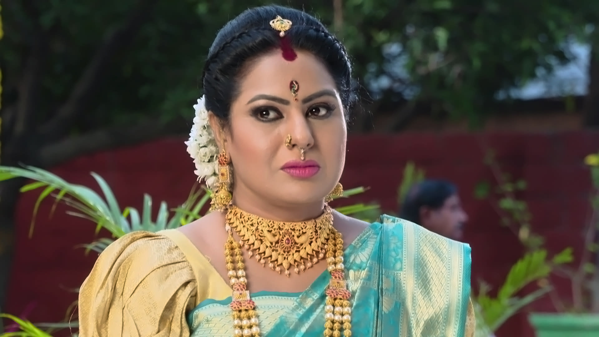 Watch Bangaru Panjaram Episode 242 on JioHotstar