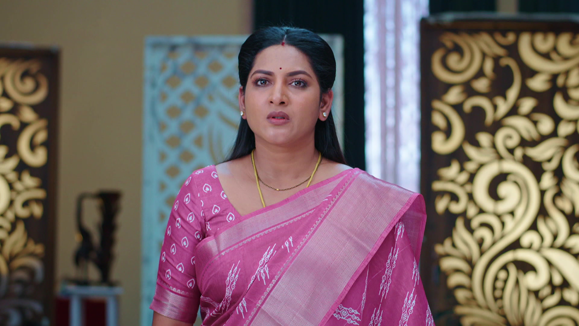 Watch Intinti Ramayanam S1 Episode 220 on JioHotstar