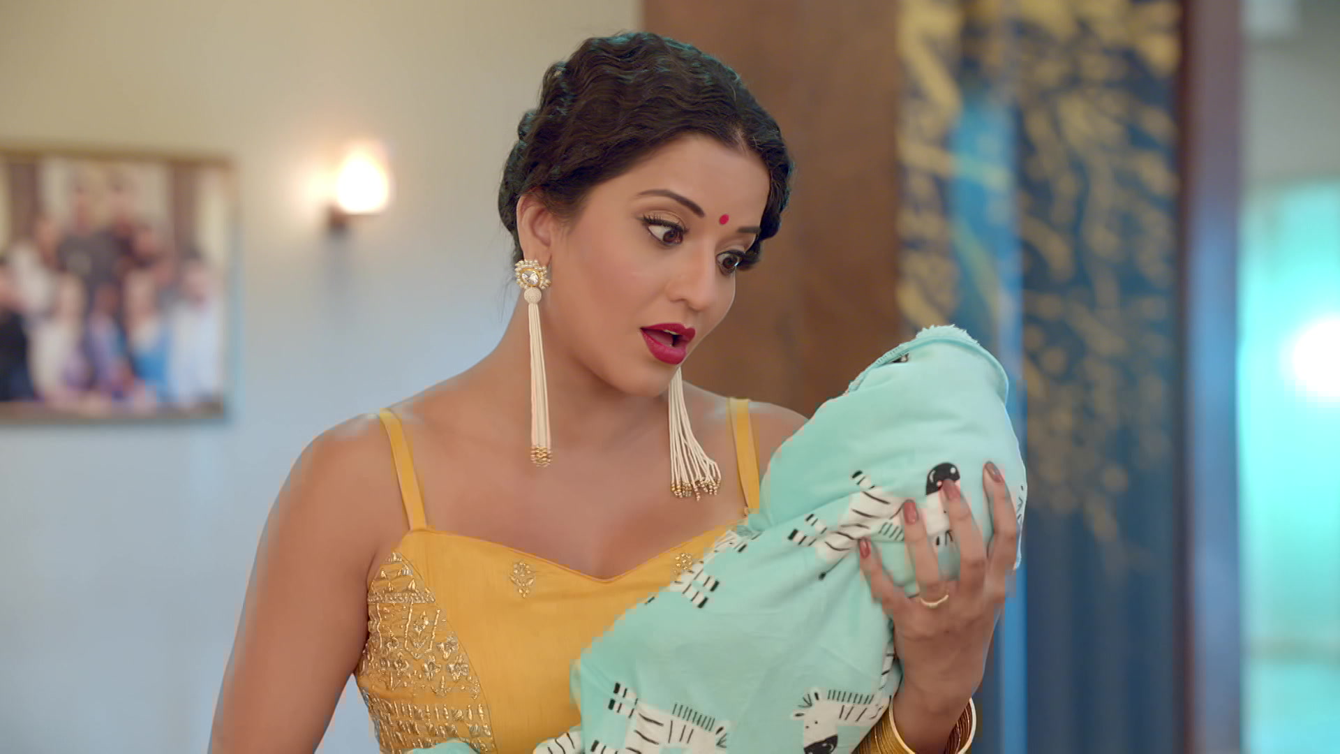 Watch Nazar S1 Episode 174 on JioHotstar