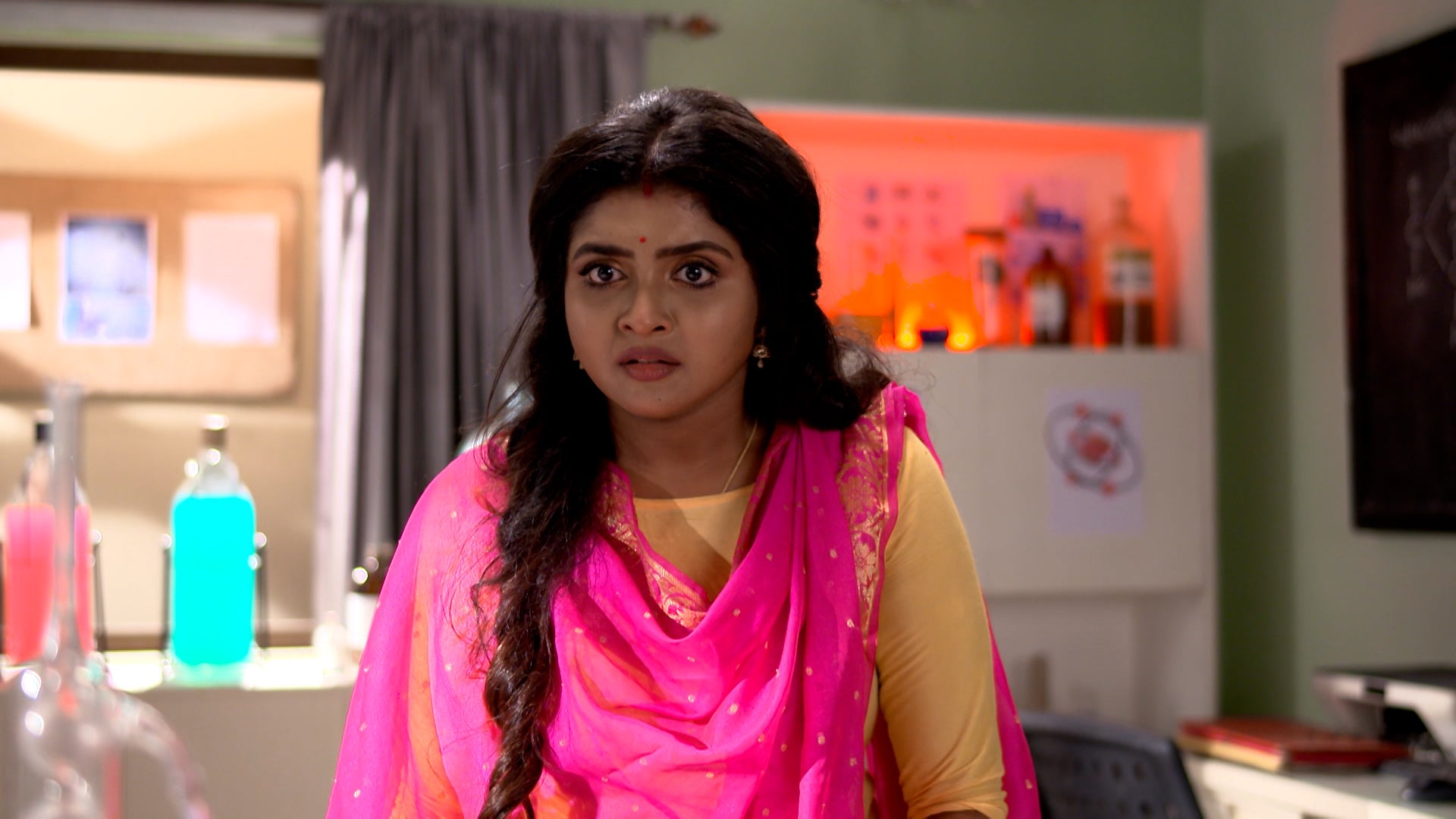 Watch Pherari Mon S1 Episode 360 on JioHotstar