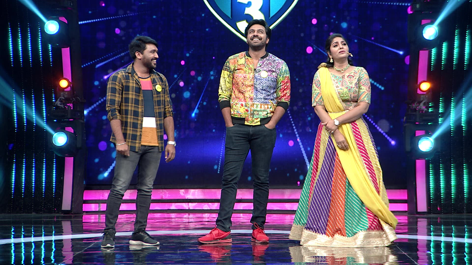Stream star-maa-parivaar-league Online | Watcho